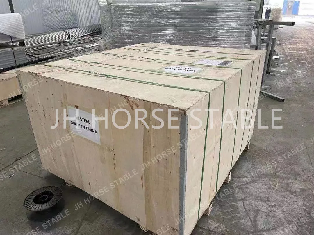 Priefert Bamboo Wood Horse Stables Boxs Horse Stalls With Optional Roof ...