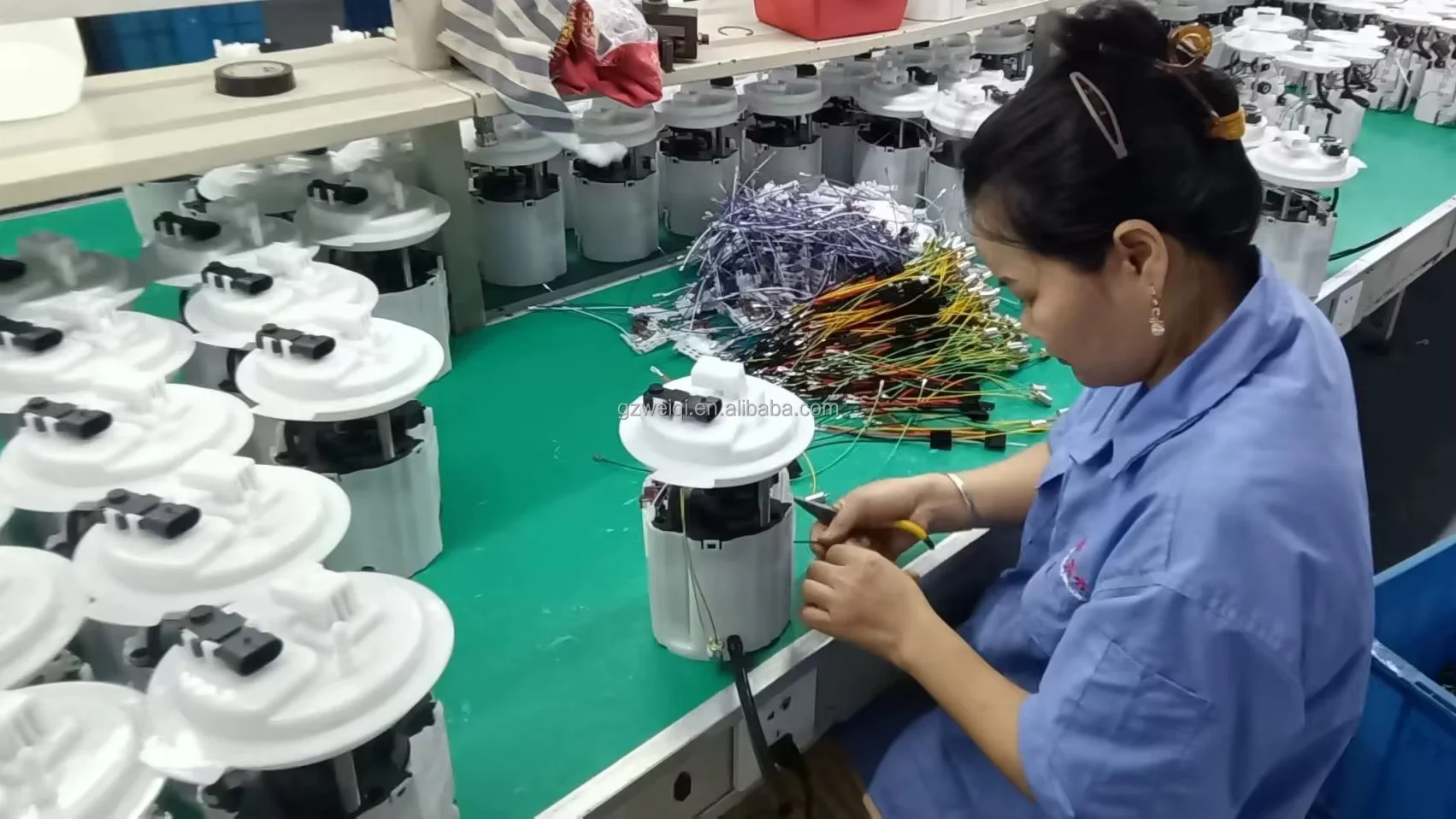 Fuel Pump Assembly 77020-60430 7702060430 for 4.0L SUV TRJ150 Platform ...