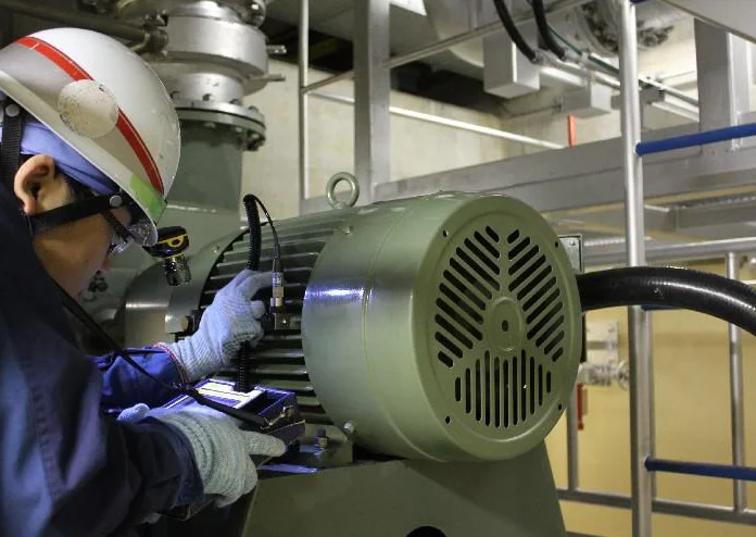 Ifm Electronic Vibration Monitor Vkv021/vkv022 Monitoring Of The Oil ...