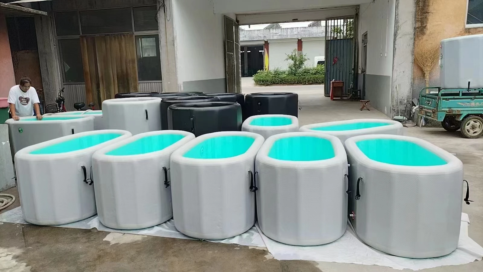 Portable Ice Bath Tub PVC Inflatable Cold Plunge Ice Bath for Fitness ...