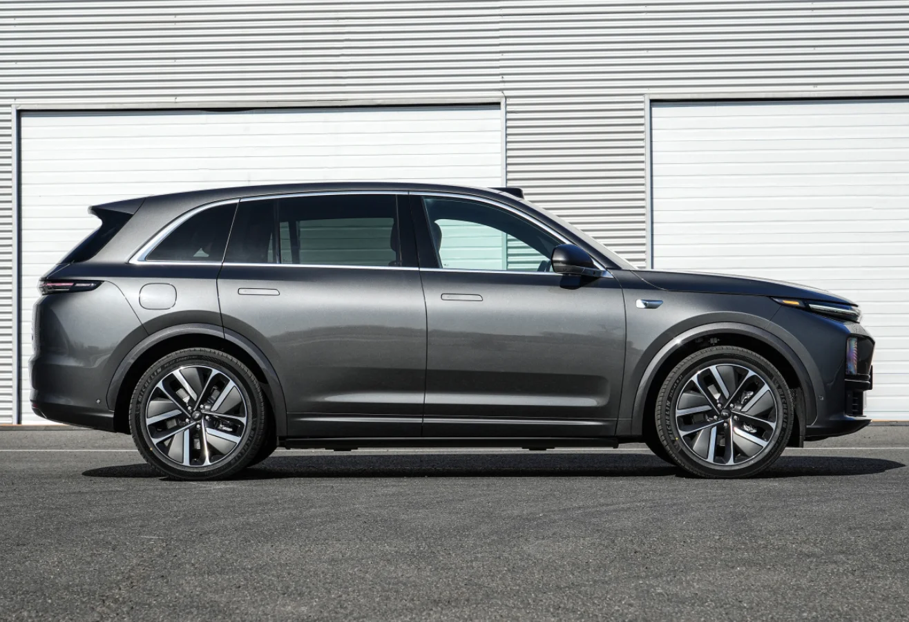 New Energy Vehicles 4 Wheels Extender Hybrid Car Extended Range 6-seat ...