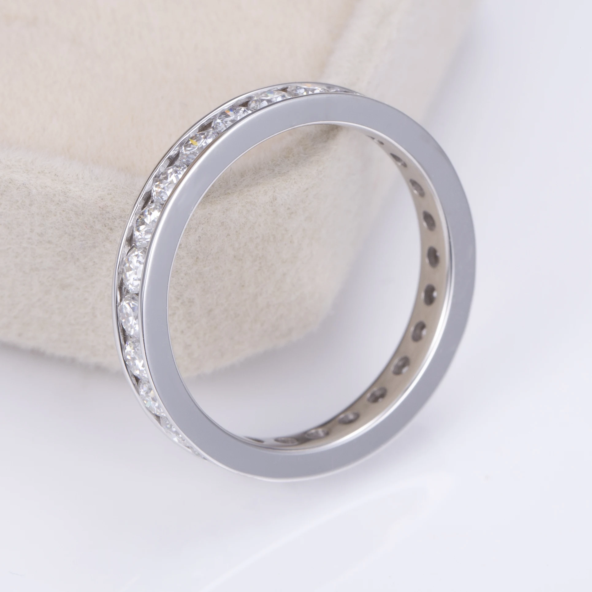 Messi Jewelry MSR-1160 18k White Gold Wedding Band with Diamonds