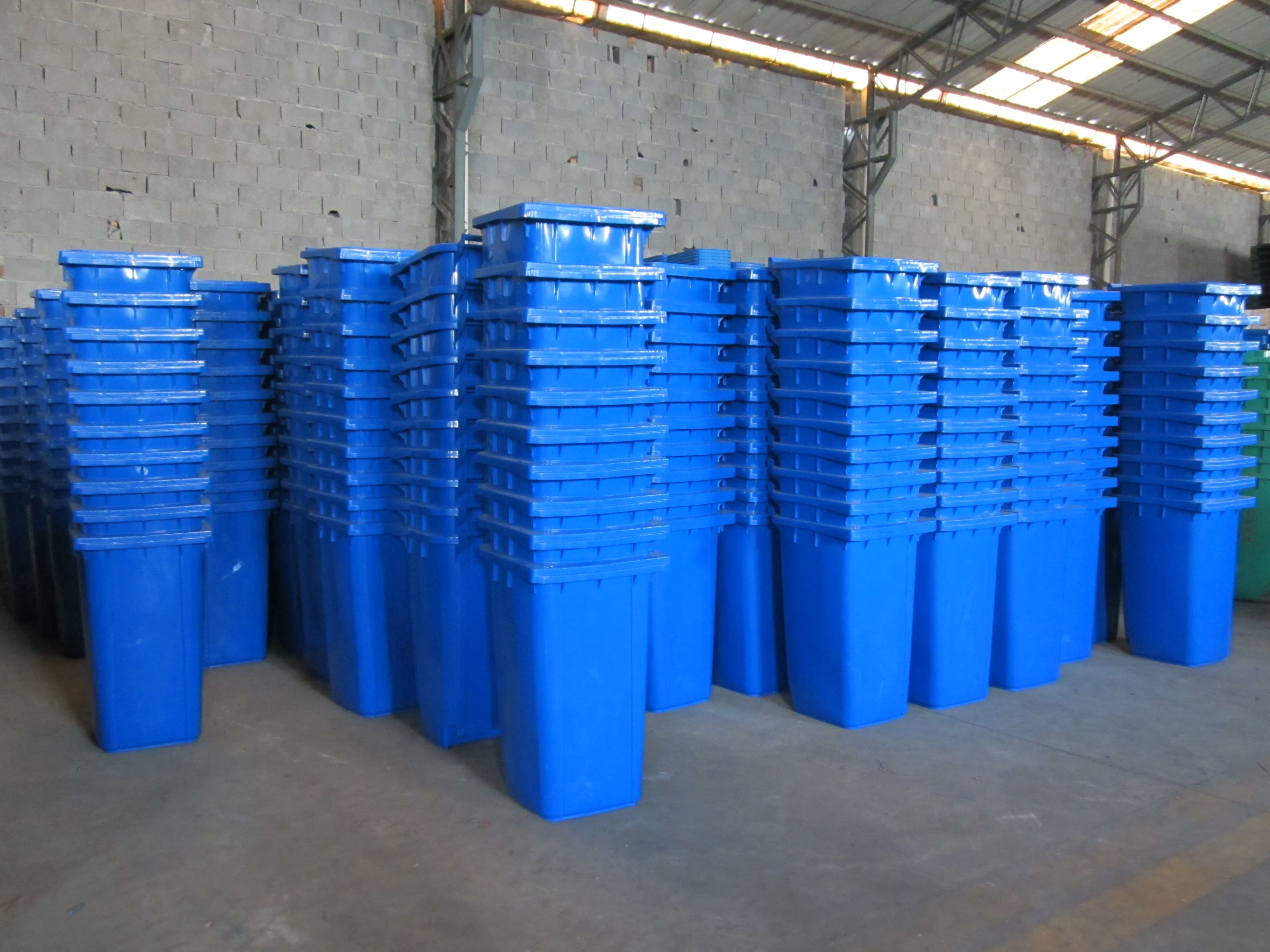 Alibaba.com: 120L-1100L capacity, wheeled outdoor plastic waste bins ...