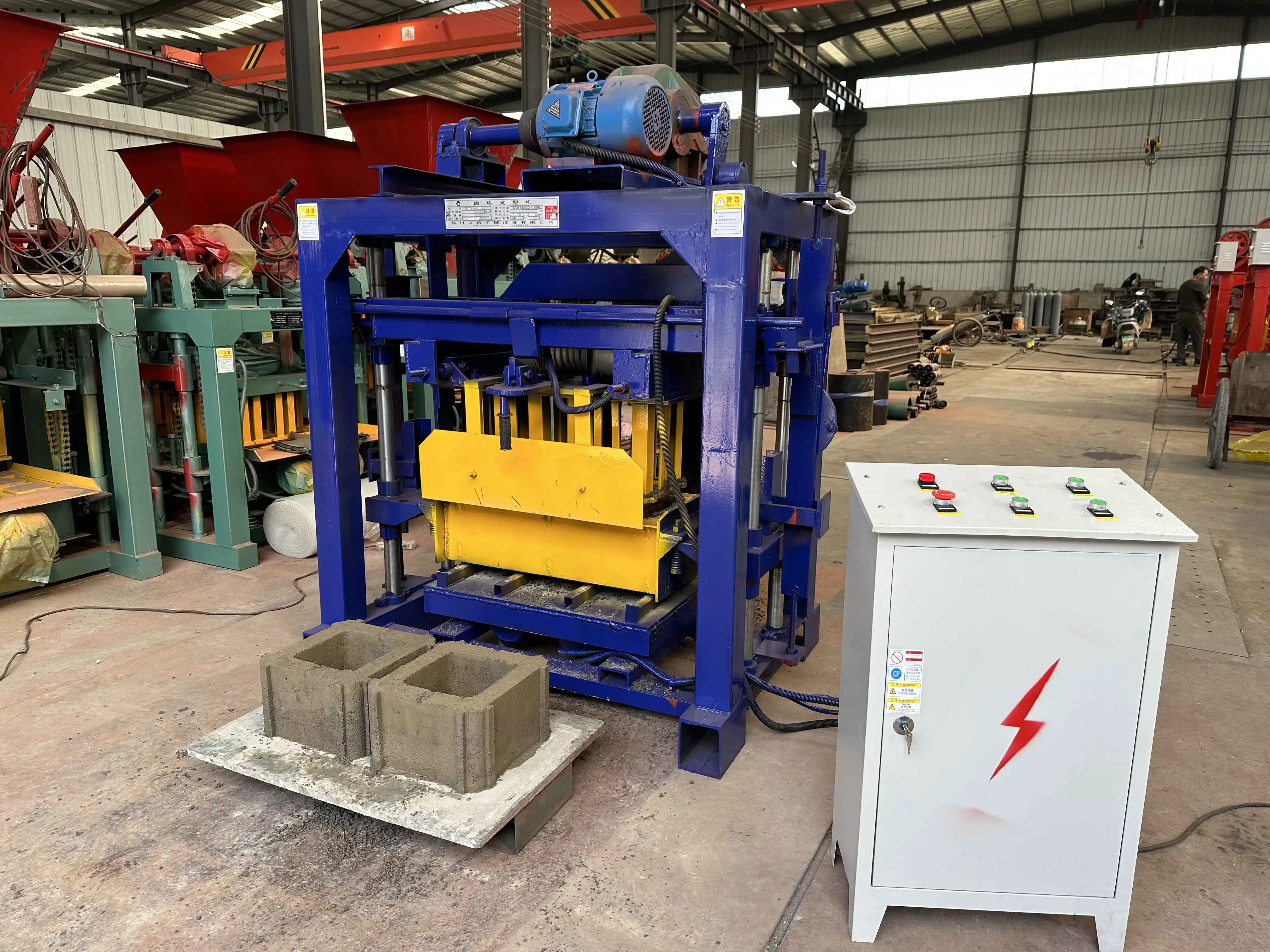 Qtwj4-40 Push-pull Automatic Cement Brick Making Machine Concrete ...