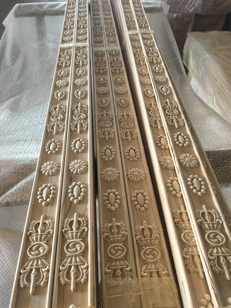 Decorative Carved Wood Mouldings for Interior Decoration