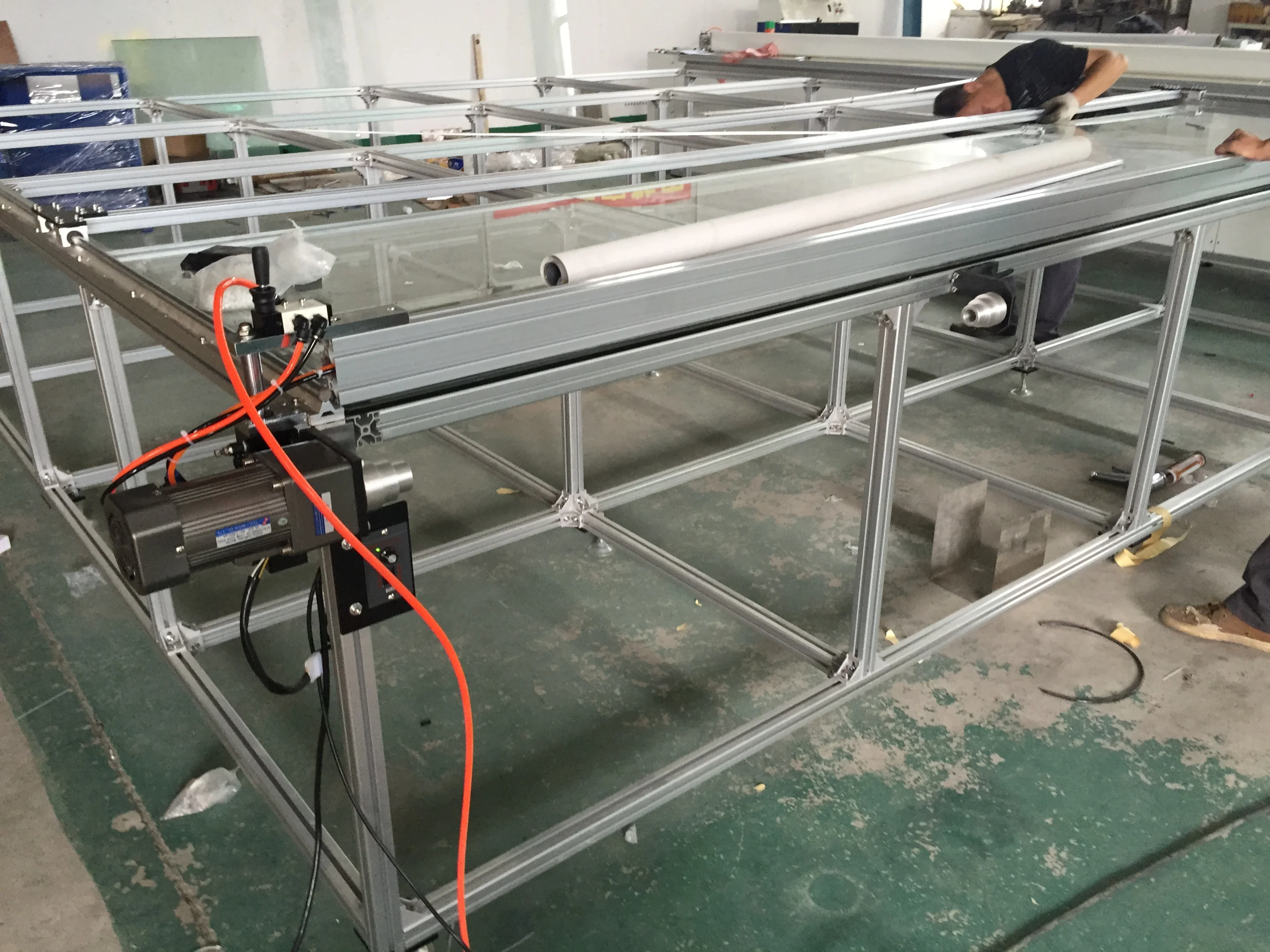 Roller Blind Machine with Foot Pedal - Efficient Fabric Collection