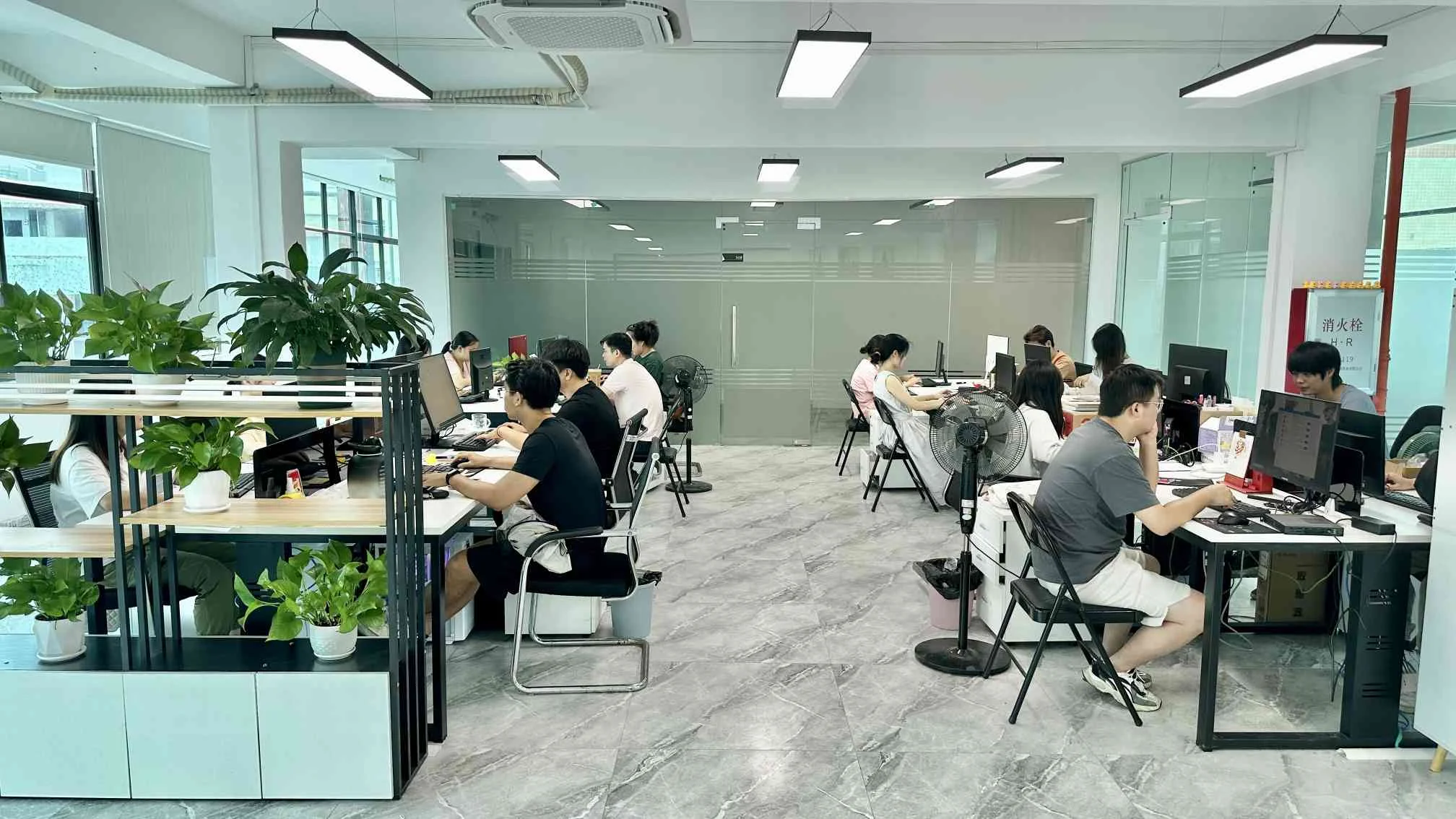 Aluminum Retractable Roller Shutter Electric Tonneau Cover Truck Bed ...