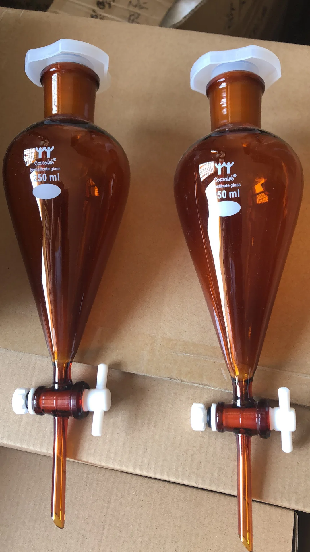 Lab 1000ml Amber Glass Pear Shaped Separatory Funnel - Buy Separatory ...