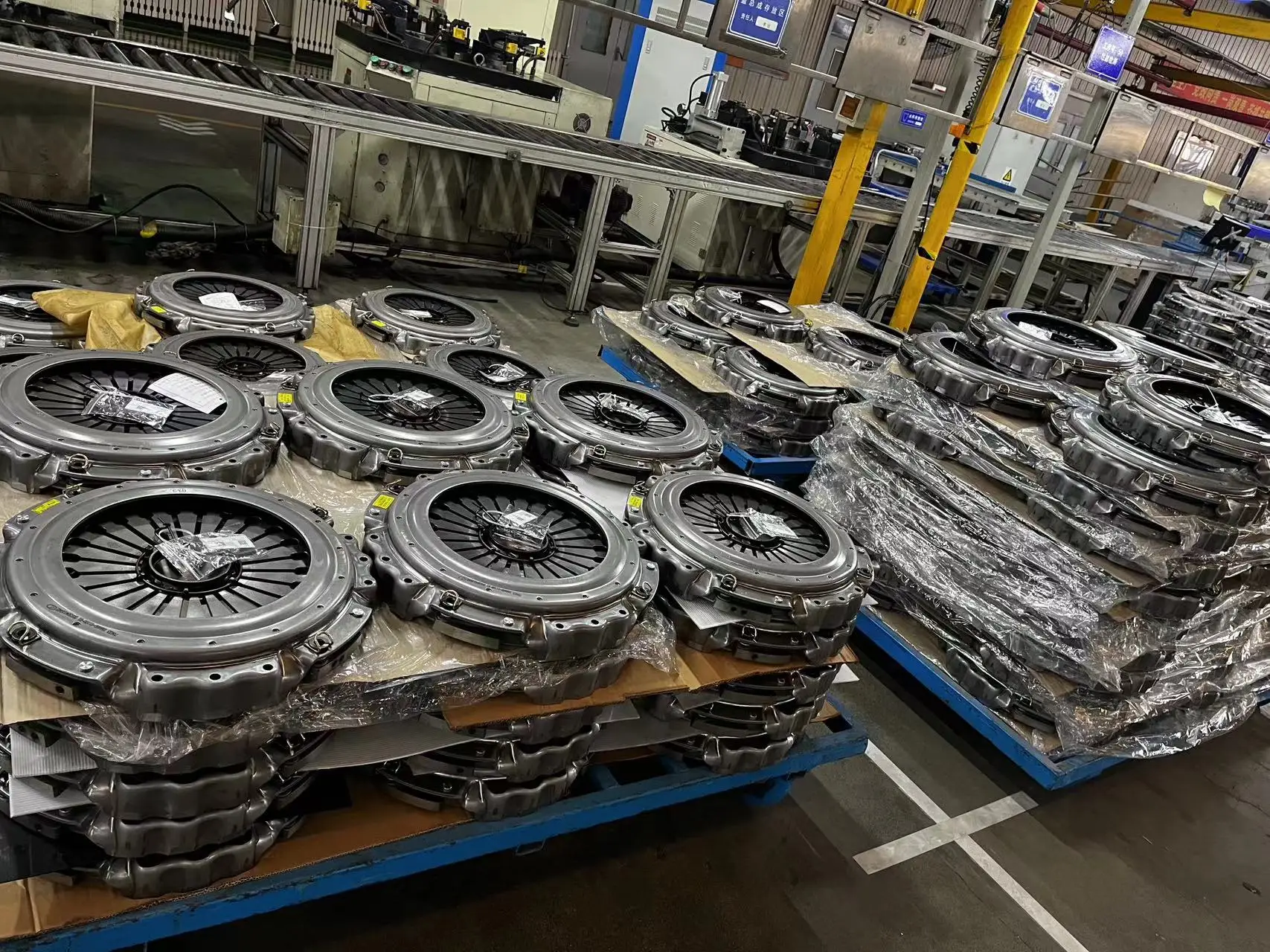 China Truck Clutch Plate Clutch Cover for Sinotruck Howo