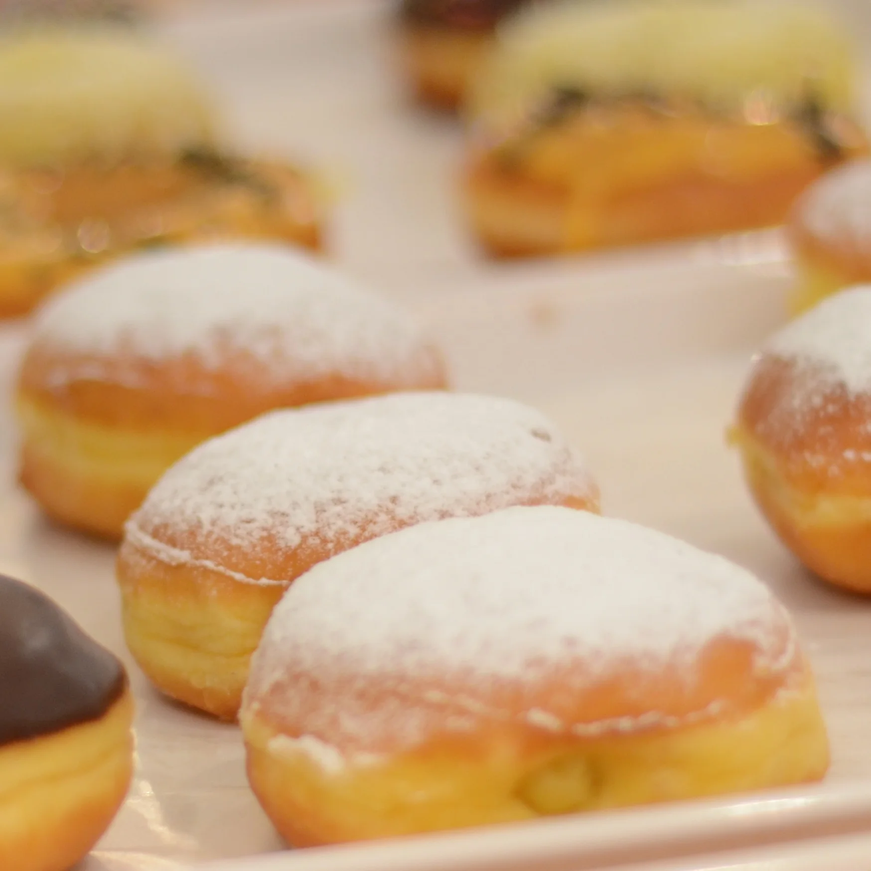 Automatic Croissant/egg Roll/eclair Filling Machine - High Productivity