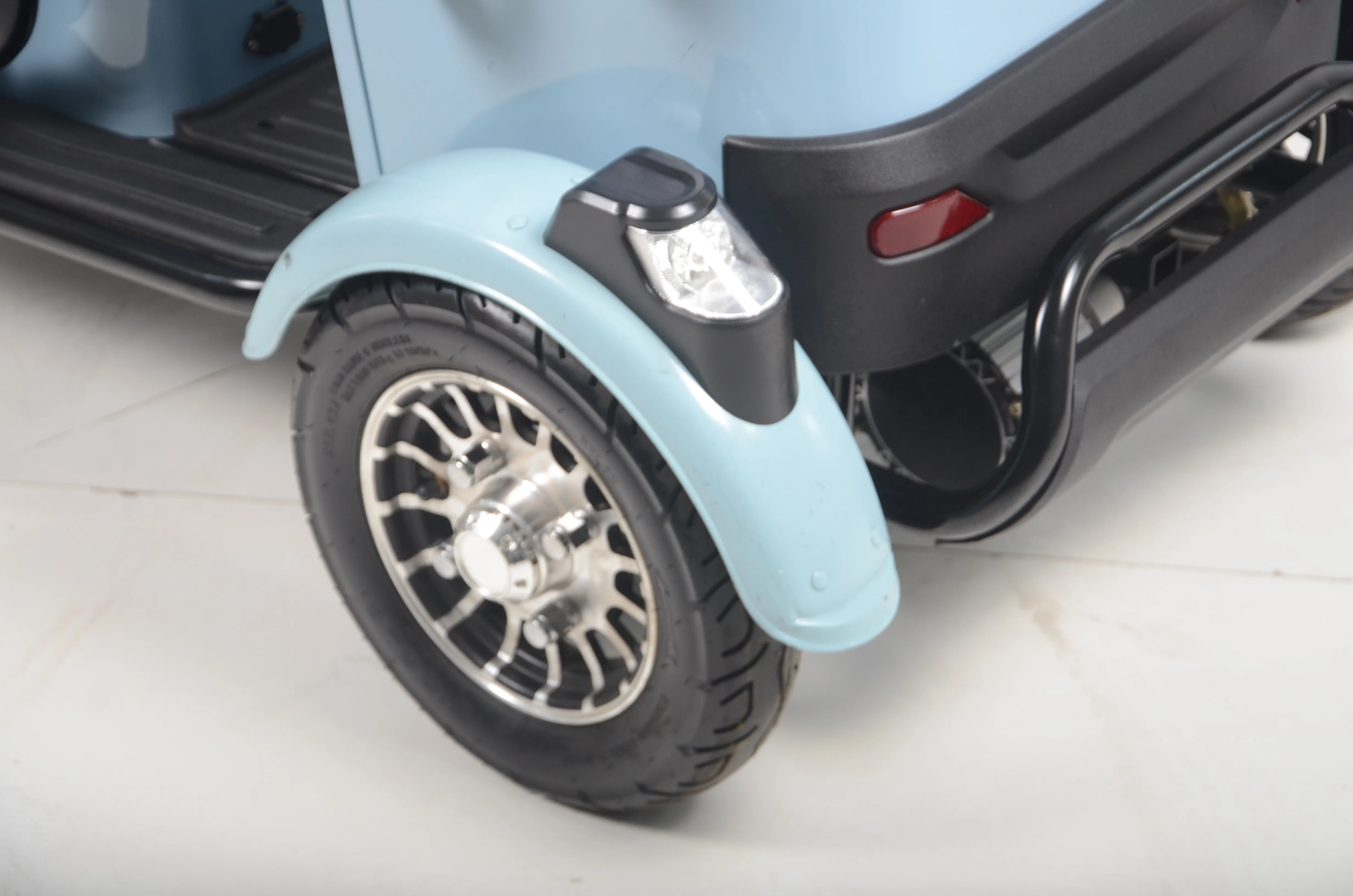 Mobility Electric Vehicle - Electric Tricycle Cargo Scooter