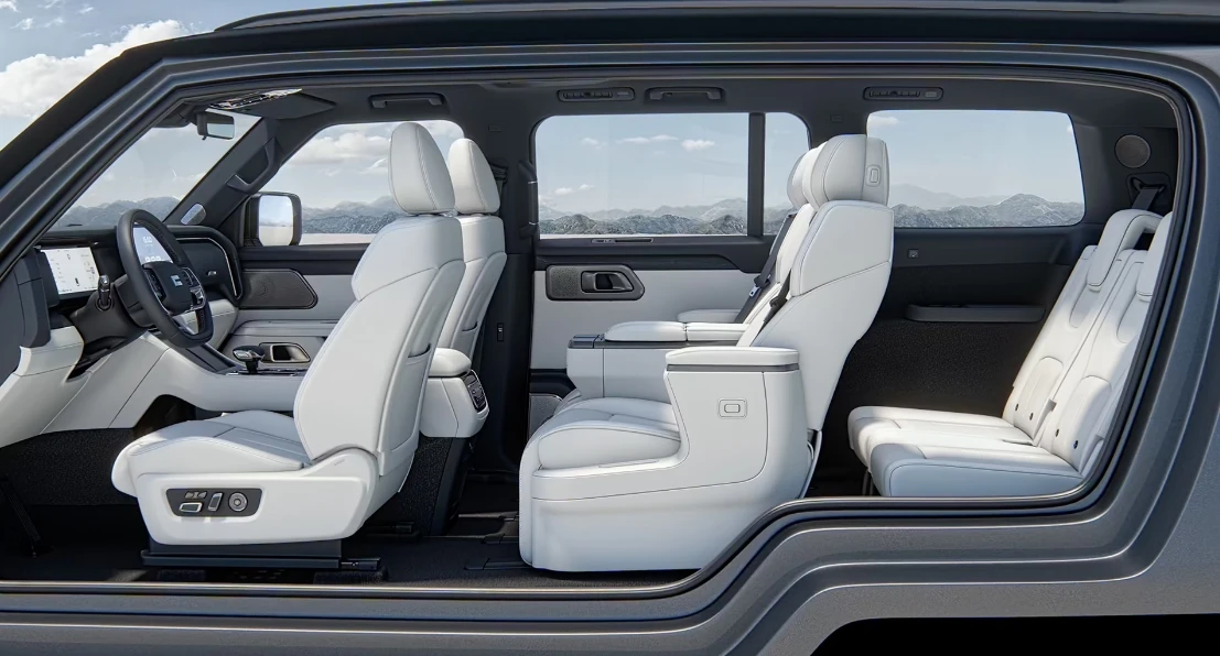ROX01 Hybrid SUV - Long-Range, Efficient, and Versatile