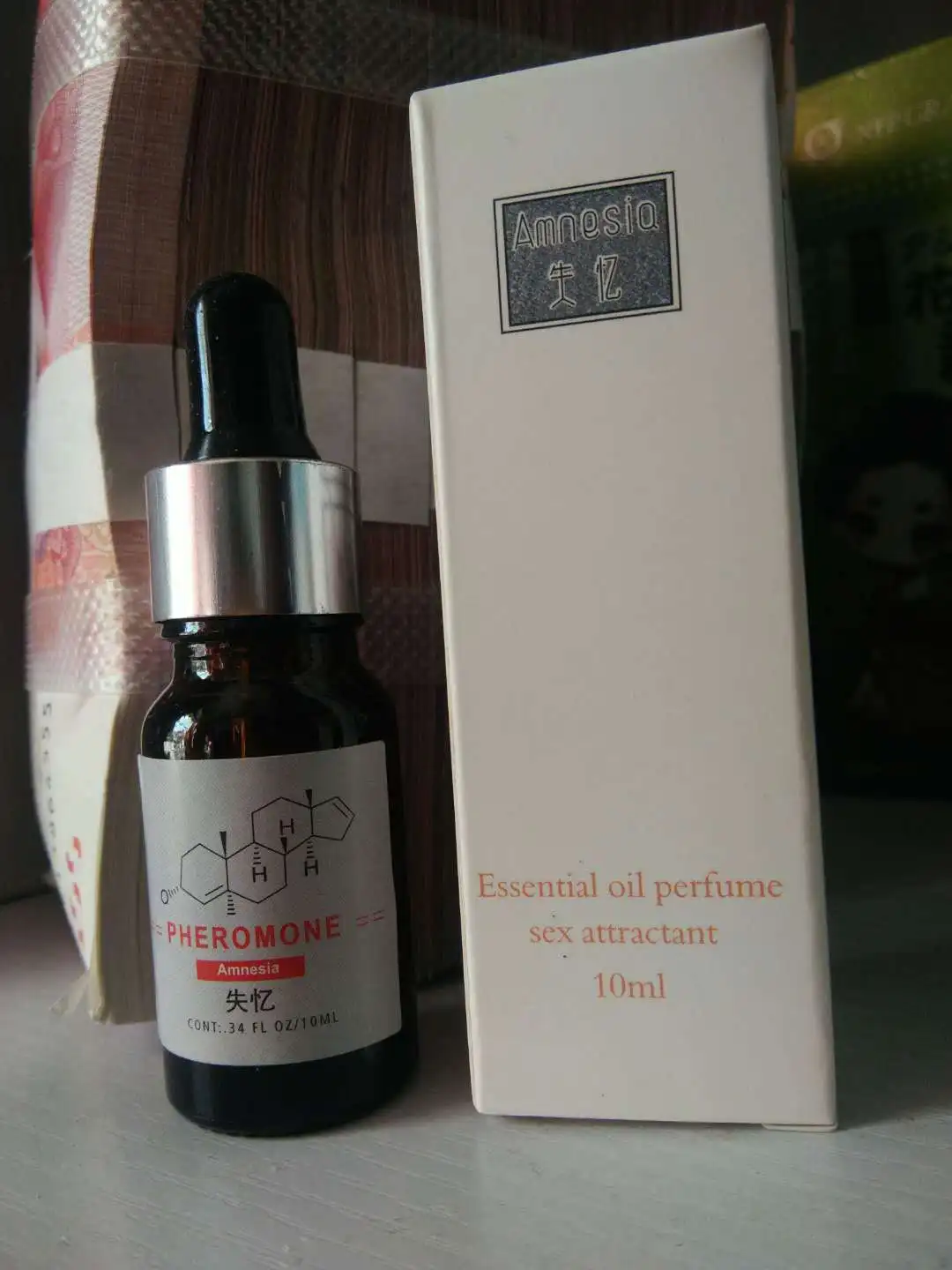 Pheromone Aphrodisiac - Enhance Attraction with Pheromone Oil