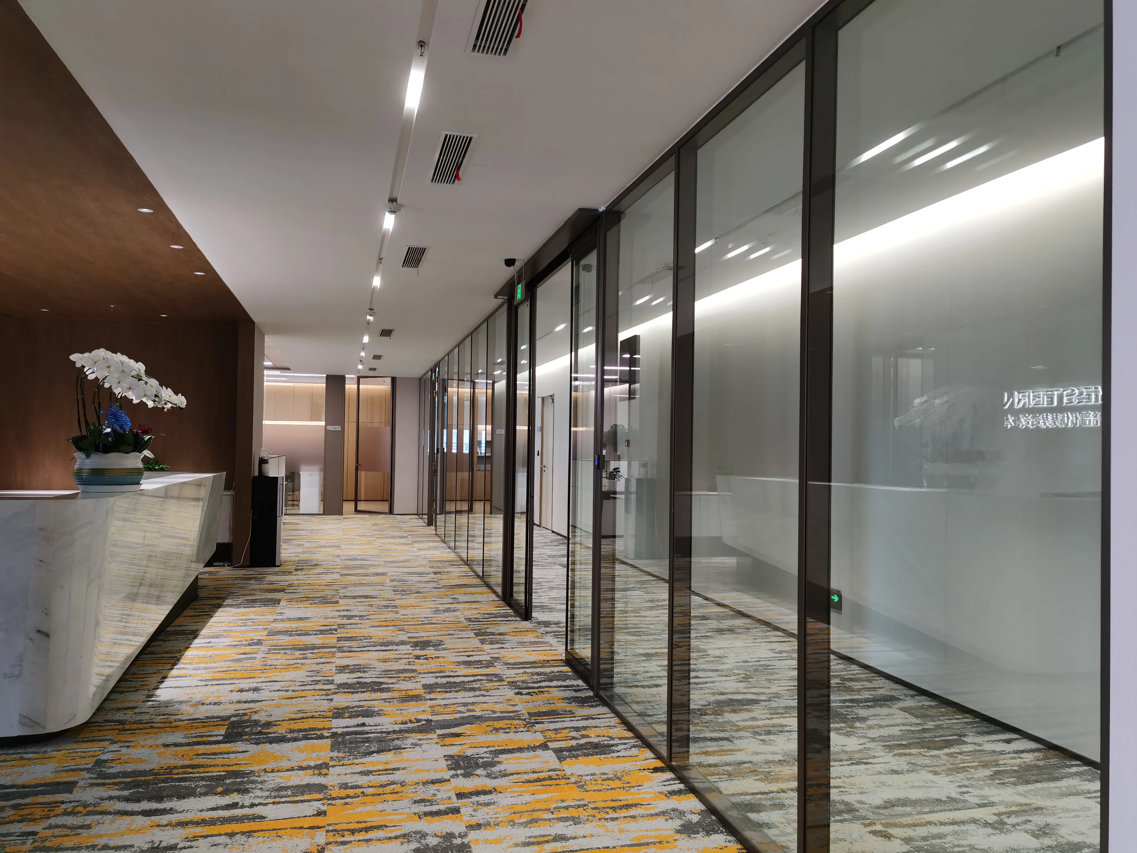 Aluminium Glass/mdf Office Partition Wall with Magnetic Blinds