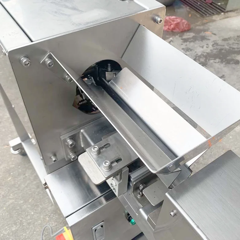 Efficient Peeling with Penghui's Radish & Carrot Machine