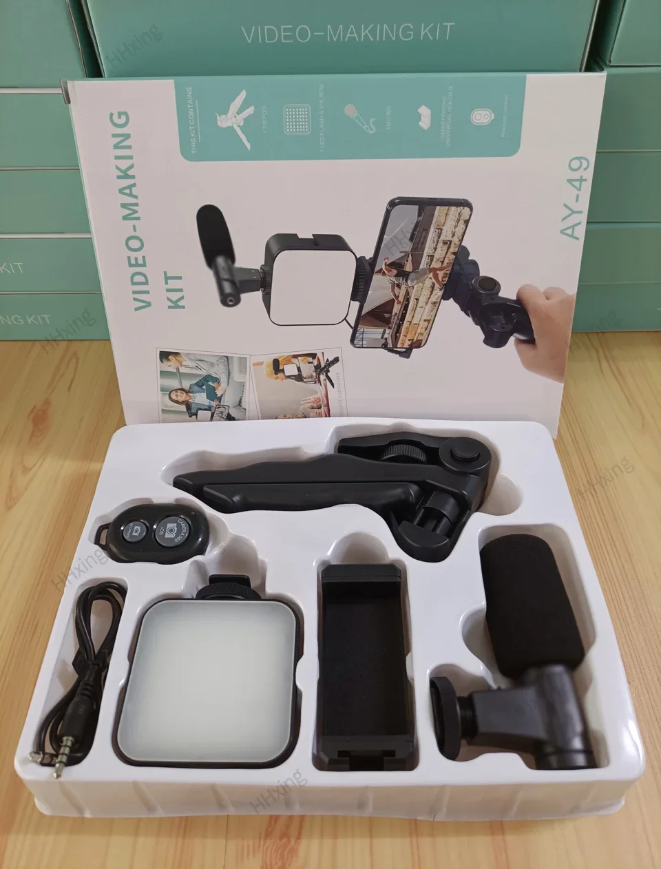 Portable Vlogging Kit - Video Making Equipment with Tripod