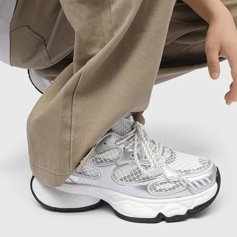 Futuristic Metallic Mesh Upper High Rebound Foam Insole Sports Sneakers ...