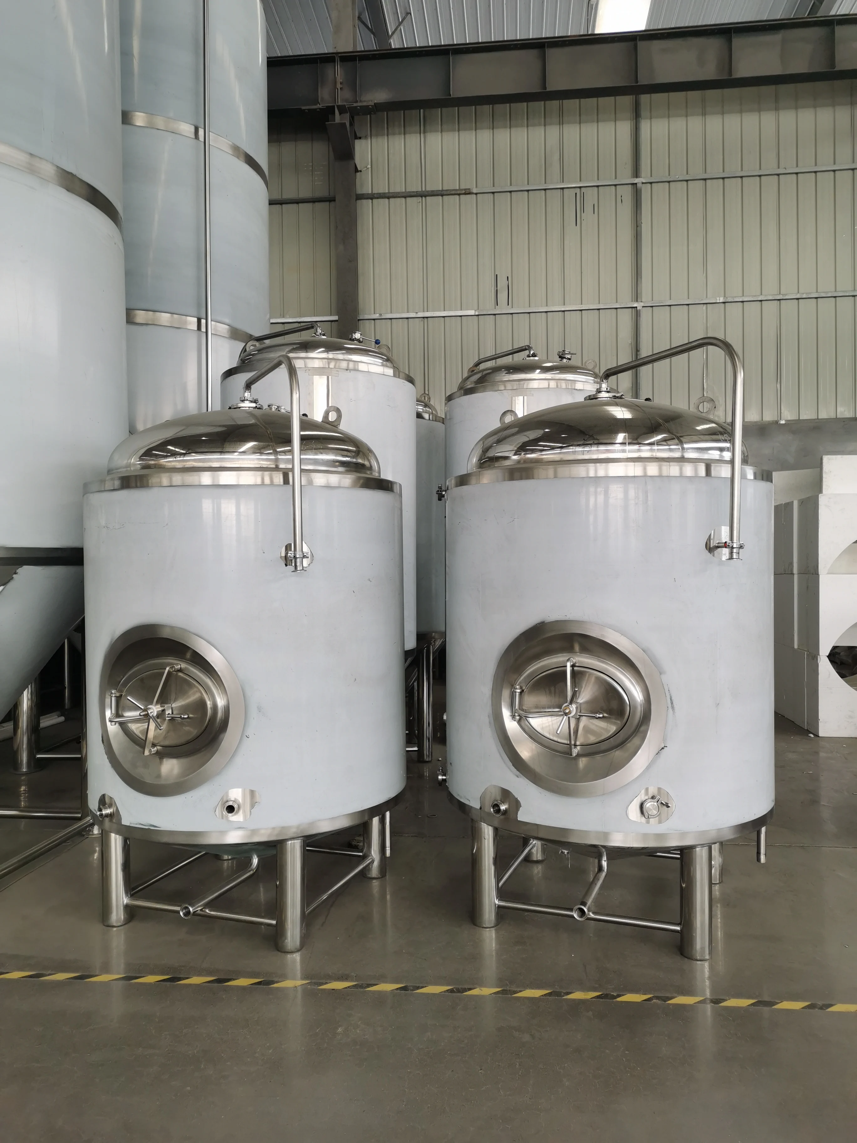 300l~8000l Customized Beer Wine Whisky Gin Spirits Storage Tank - Buy ...