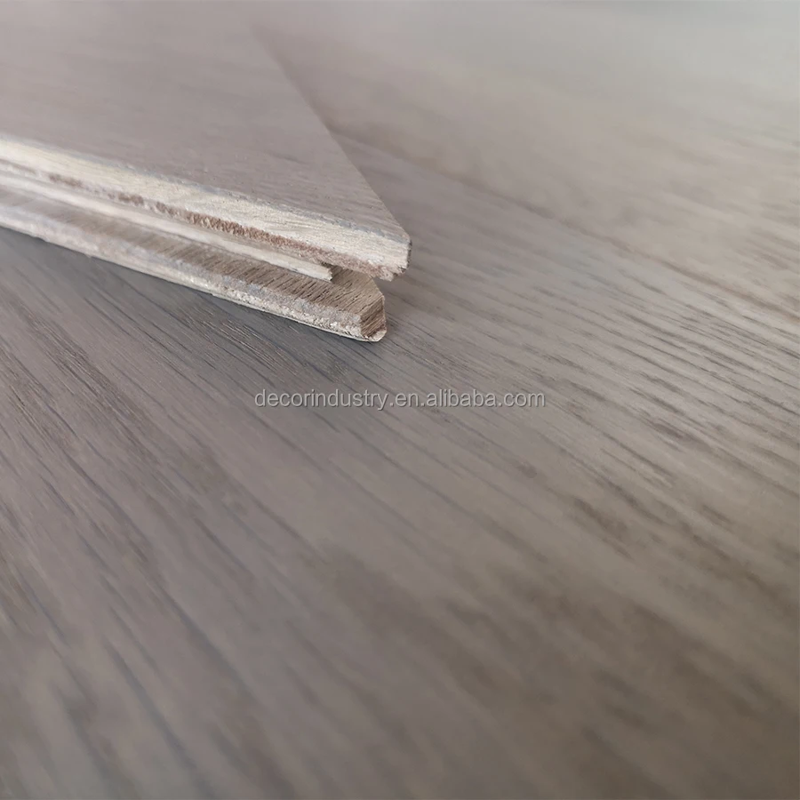Light Grey Color Chevron Pattern Plywood Oak Wood Flooring