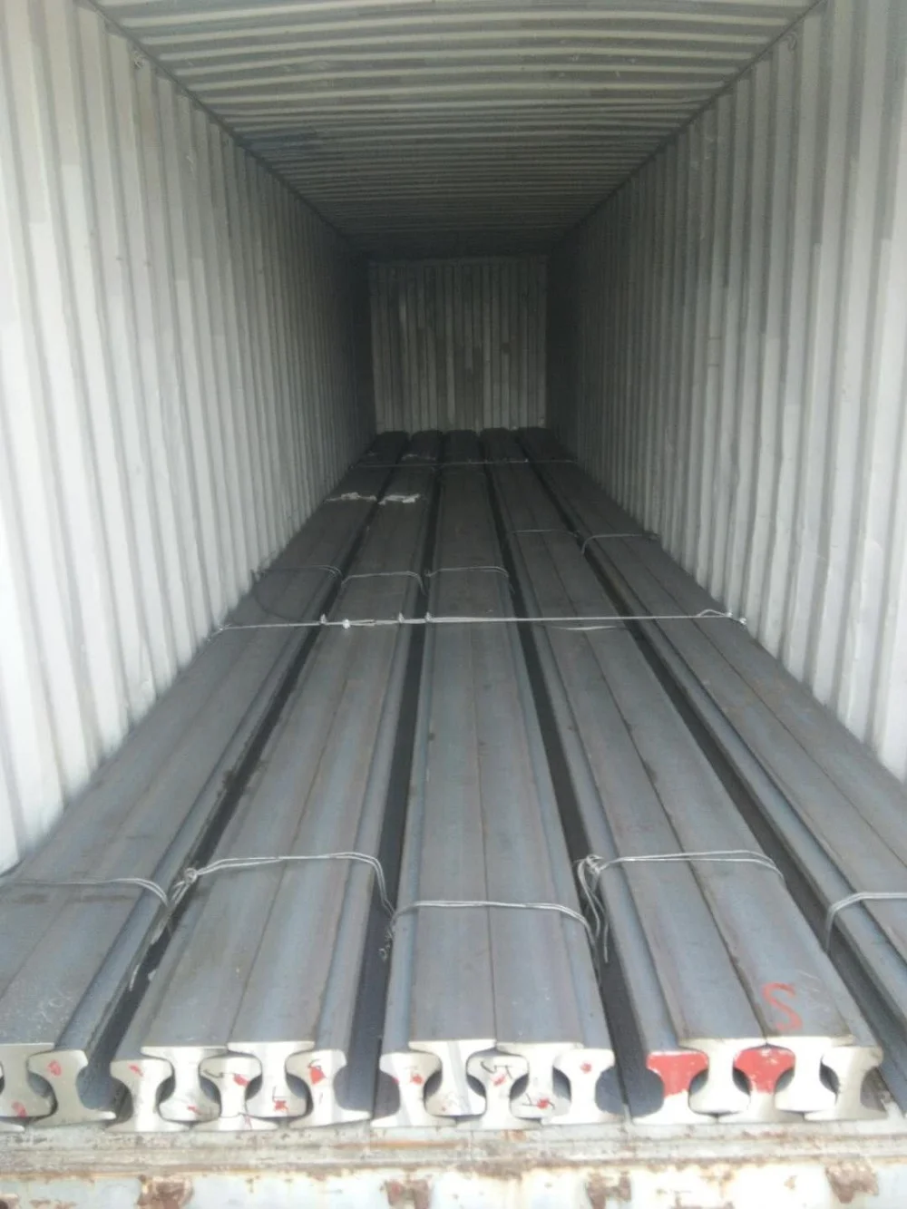 Heavy Rail Jis Standard Cr100 Trolley Rail 100kg/m - Buy Cr100 Rail ...