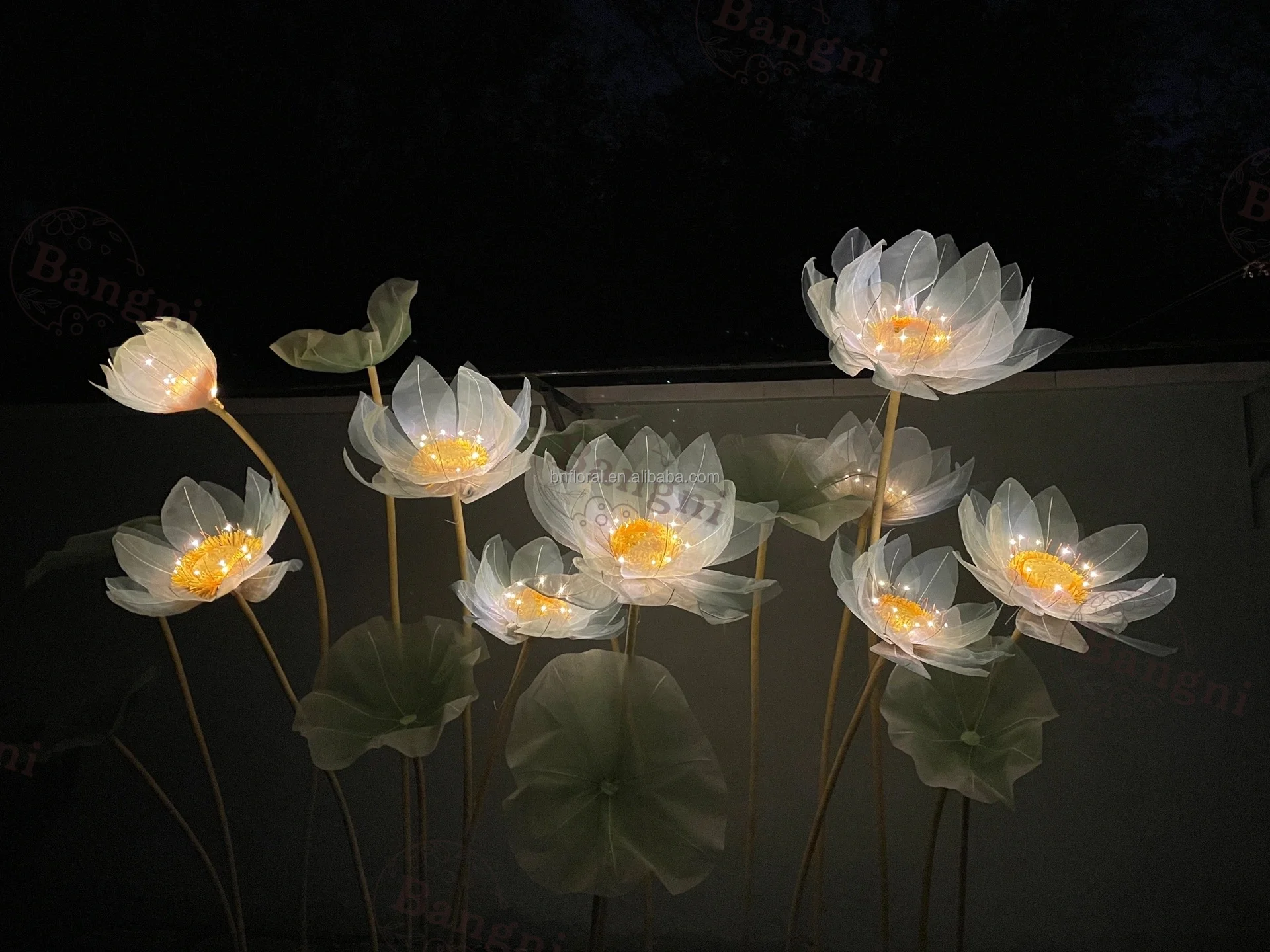 Elegant Giant Light up Flowers - Perfect for Outdoor Events