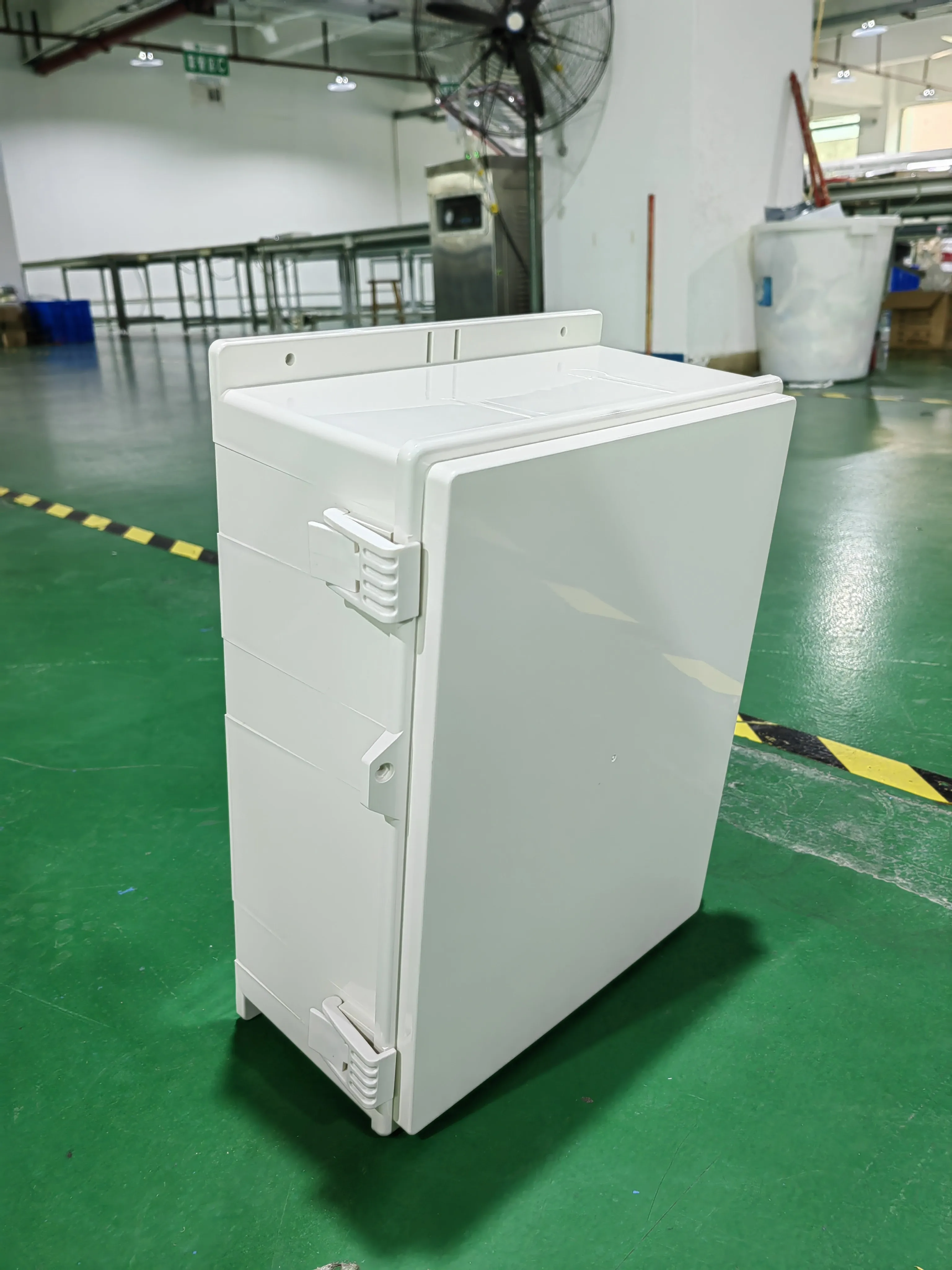 IP67 Waterproof Junction Box - Reliable Outdoor Plastic Enclosure