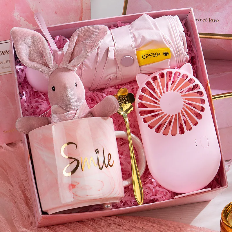 Hot Selling Pink Towel Flower Gift Set for Woman Promotional New Year Gifts