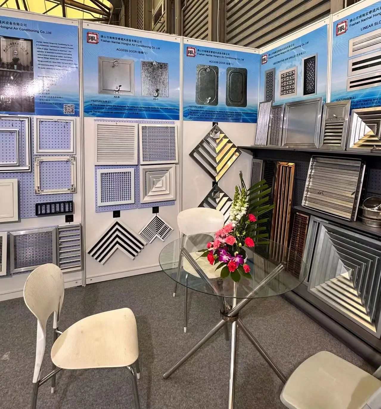 Modern 3-Way Ceiling HVAC Aluminium Air Diffuser for Warehouses