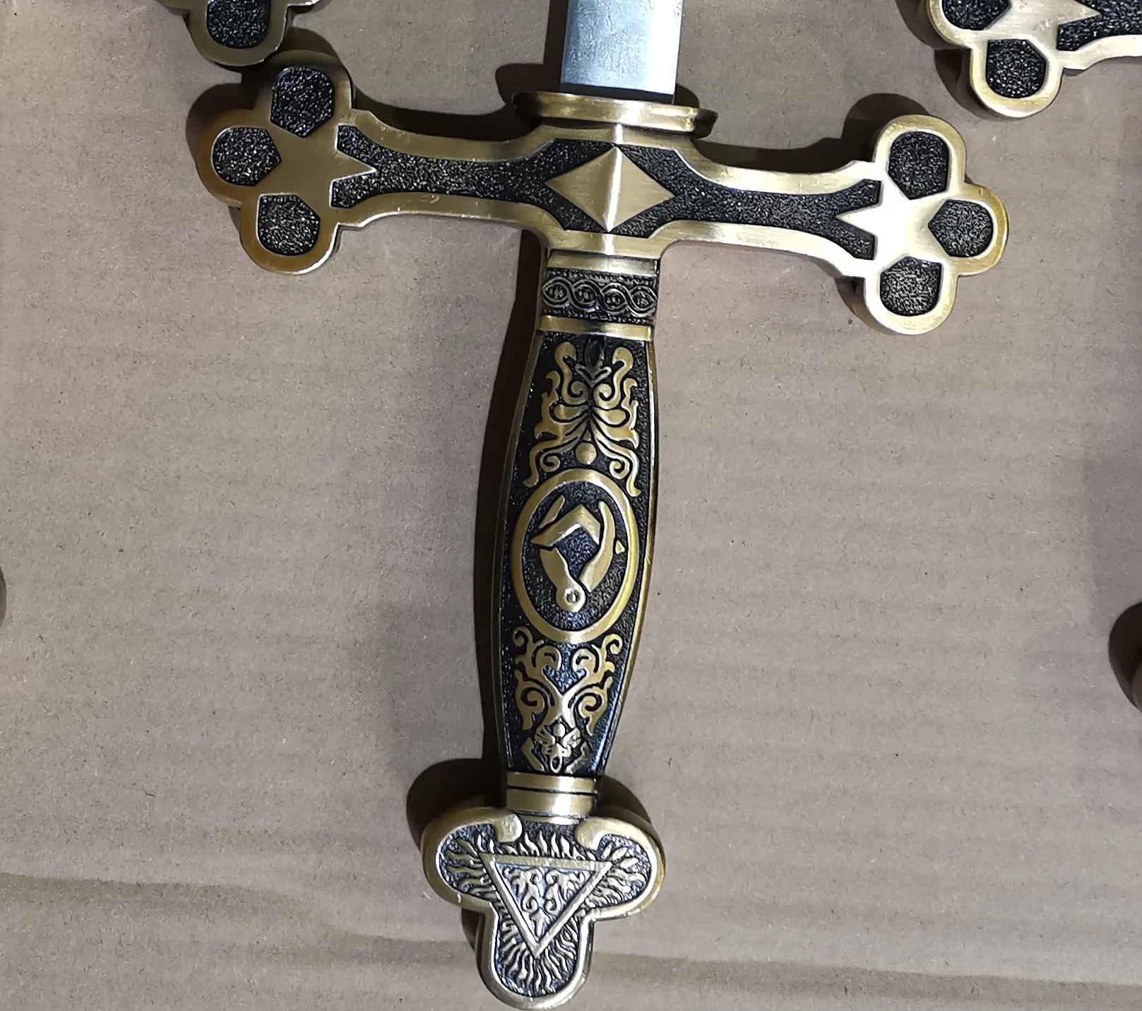 US Marine Corps Officer's Sword - Ceremonial & Durable