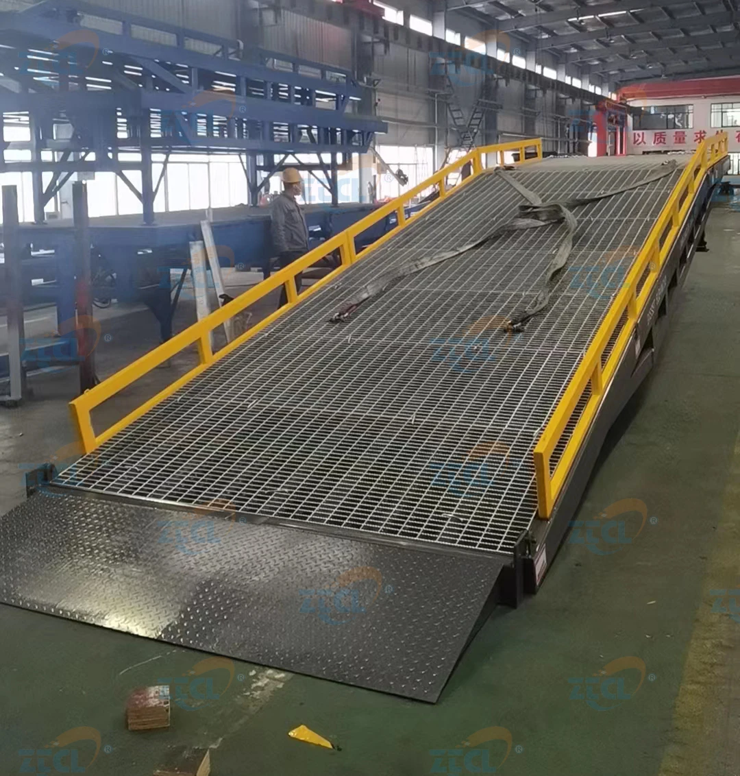 Forklift Truck Container Mobile Loading Yard Ramp - Adjustable Height Legs