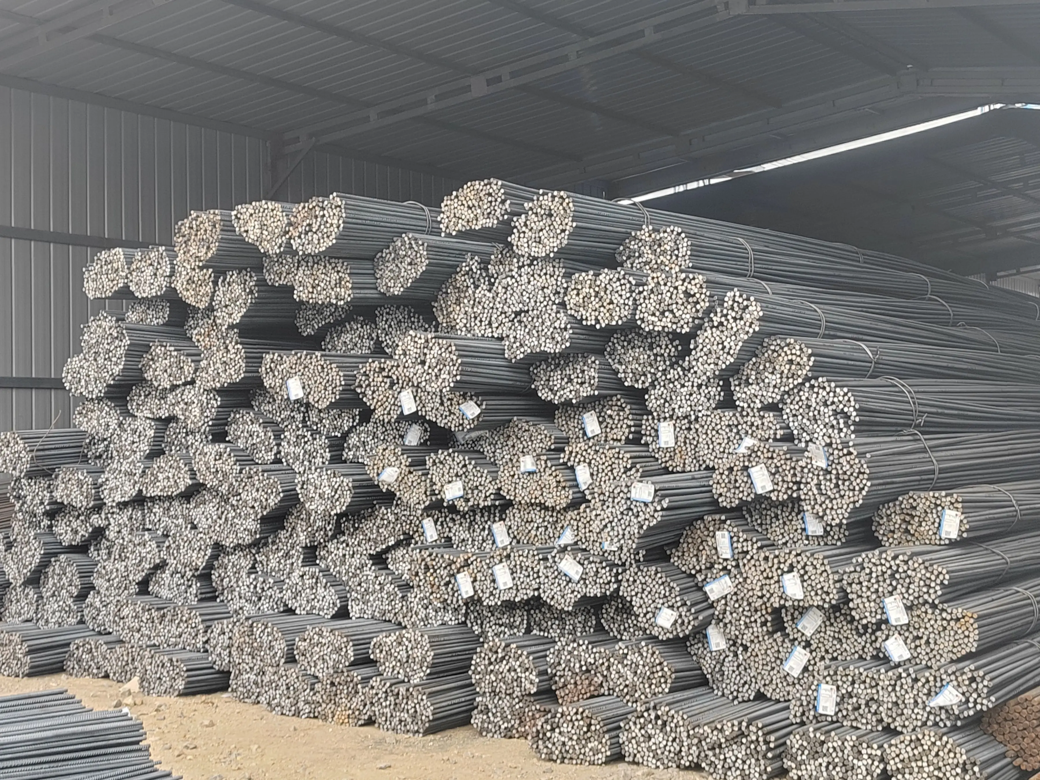 HRB 400 Steel Rebar - Durable and Versatile Building Material