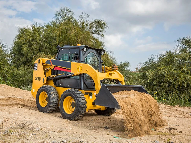 Mini Cargadora Compact Loader 500kg 700kg Skid Steer Loader Lutong ...