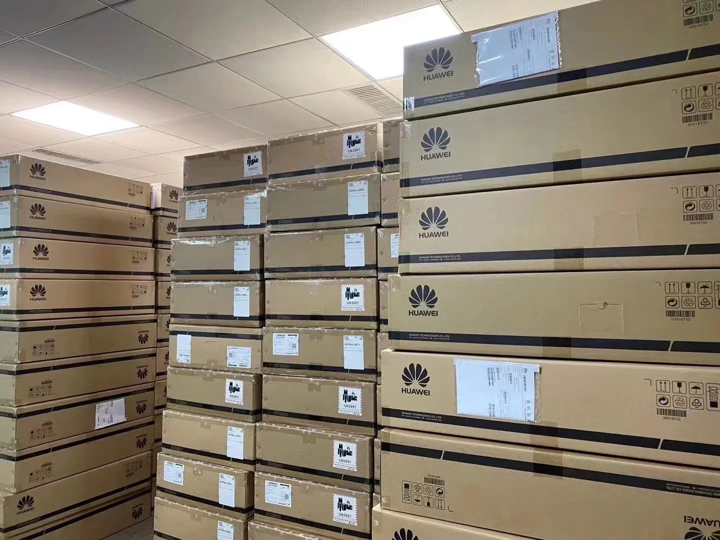 Huawei Fusion 2288hv5 Rack Computer Iptv 2u Chassis Case Ddr3 Ram ...