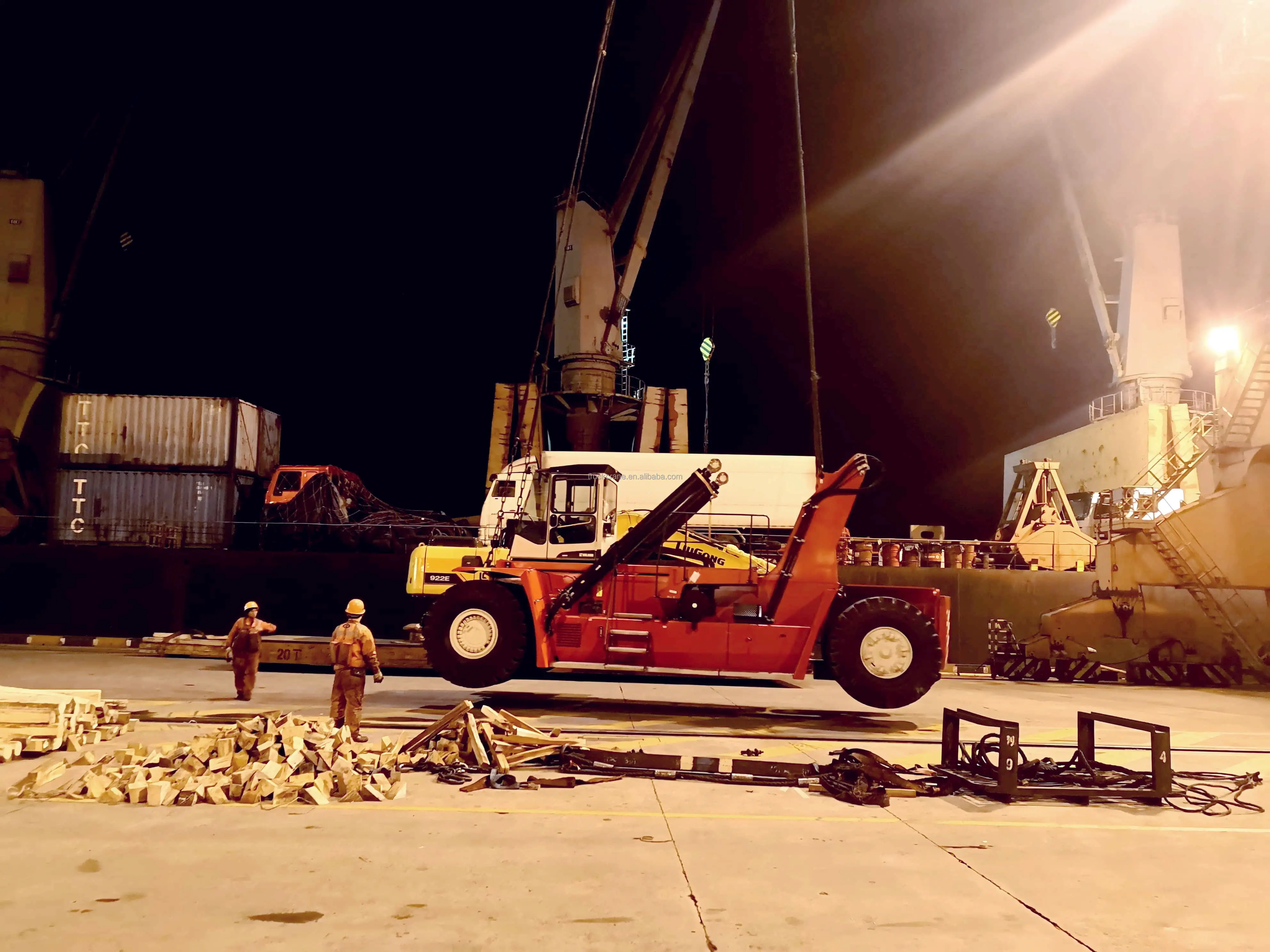 Heli Reach Stacker RSH4528 - 45 TON Lifting Capacity