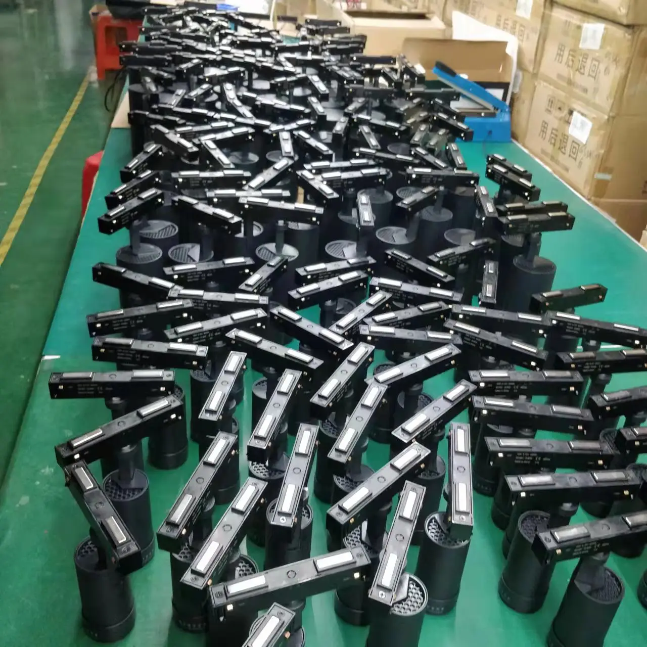 M20 Series CCT Tunable Magnet Track Lighting System