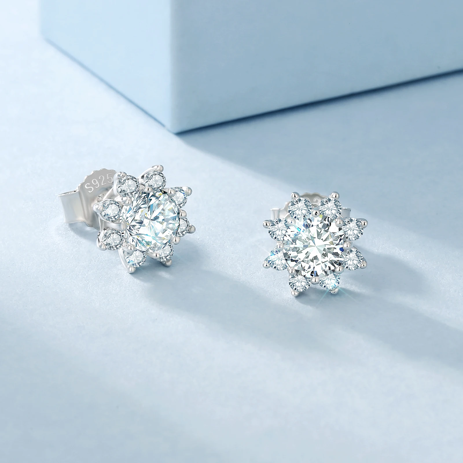 Customized Designer Earrings Women Vvs1 Moissanite Earrings Gra ...