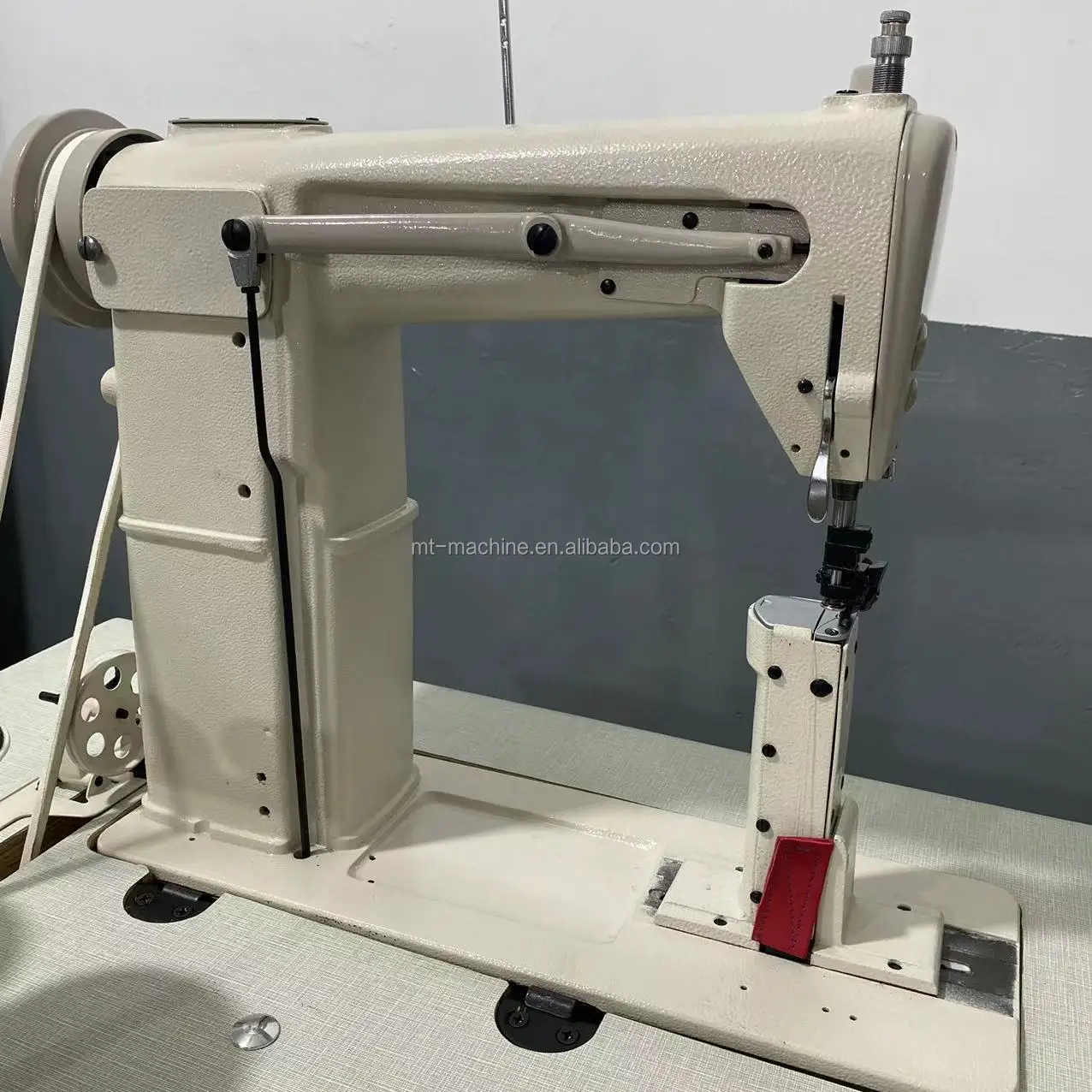 810 Single Needle Post Bed Leather Shoes Sewing Machine