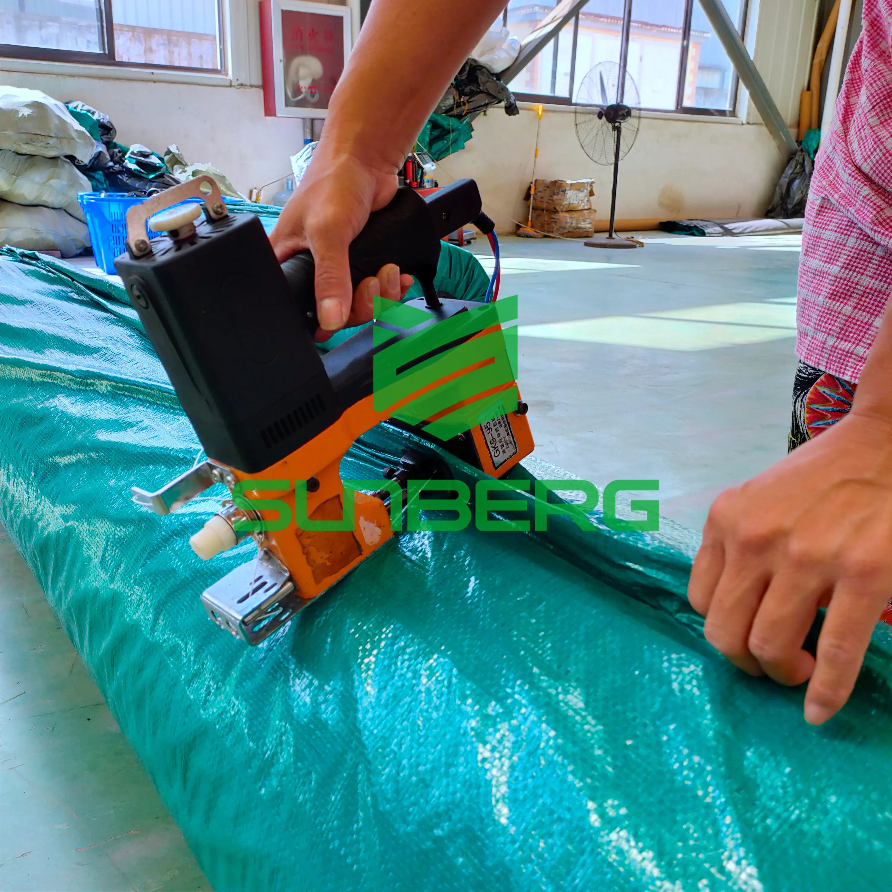 High Quality Diamond Shape Faux Turf Grass Football Field Artificial ...