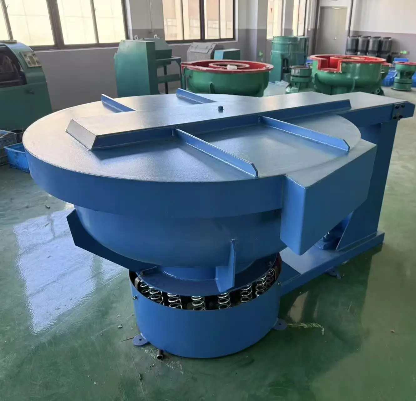 Large Vibrating Drum Vibration Deburring Polishing Machine Tumbler ...