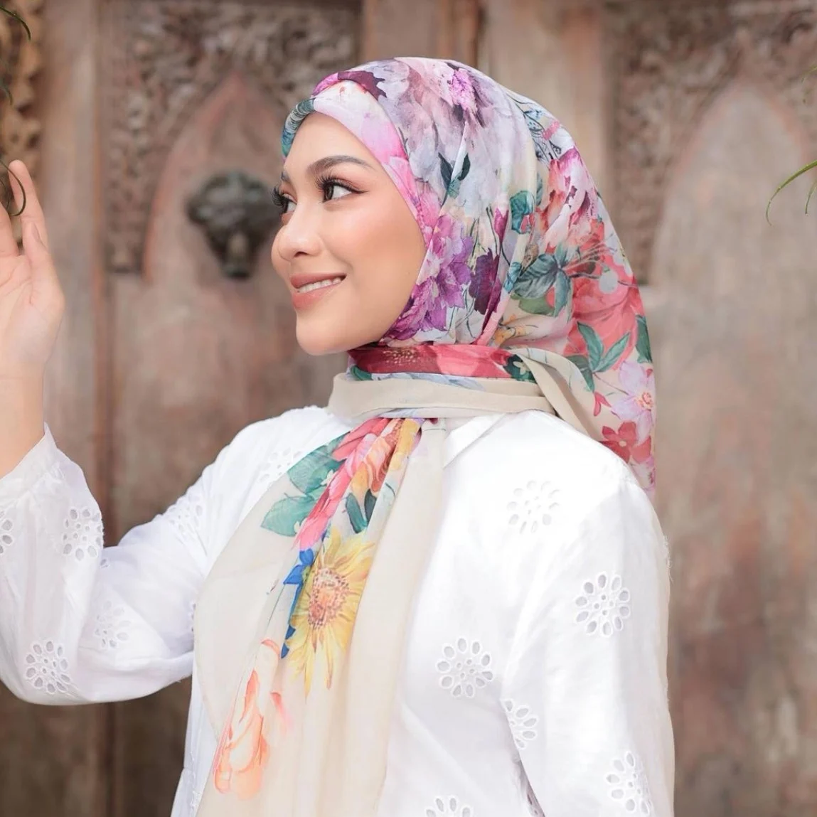 2023 Best Selling High Quality Tudung Bawal Customized Premium Cotton Voile Printed Square Scarf