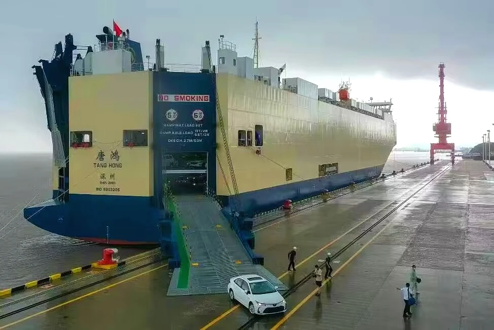 Hybrid Vehicle Geely Lynkco 06 Remix Phev 1.5t Petrol Gasoline Engine ...