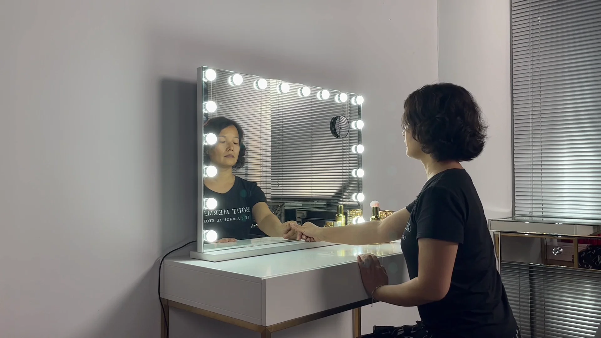 Tabletop Vanity Mirror 80 X 60cm Desk Standing Led Lights Vanity Mirror ...