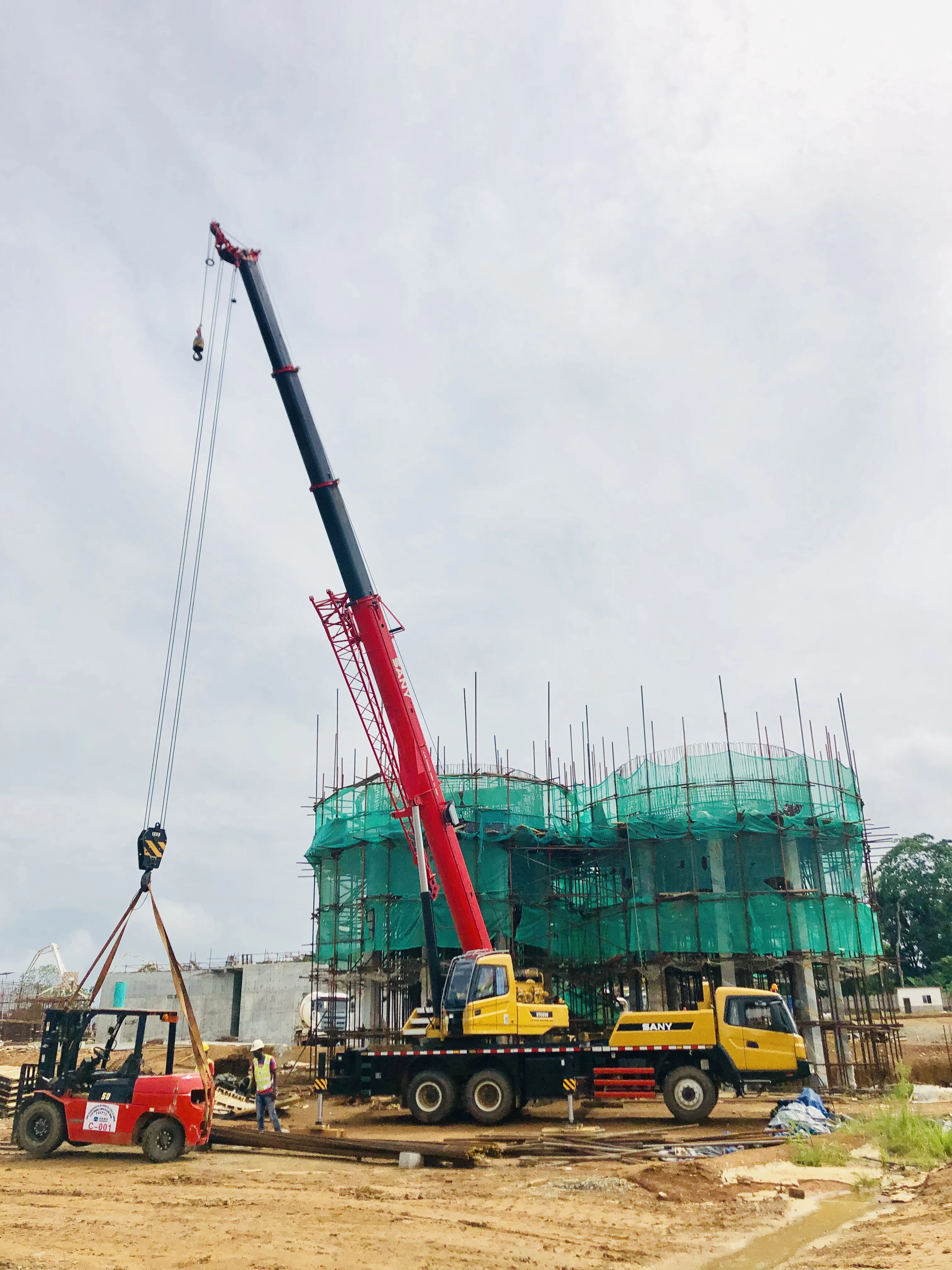 SANY STC300-IR3 30 Tons Crane - Excellent Mobility & Lifting