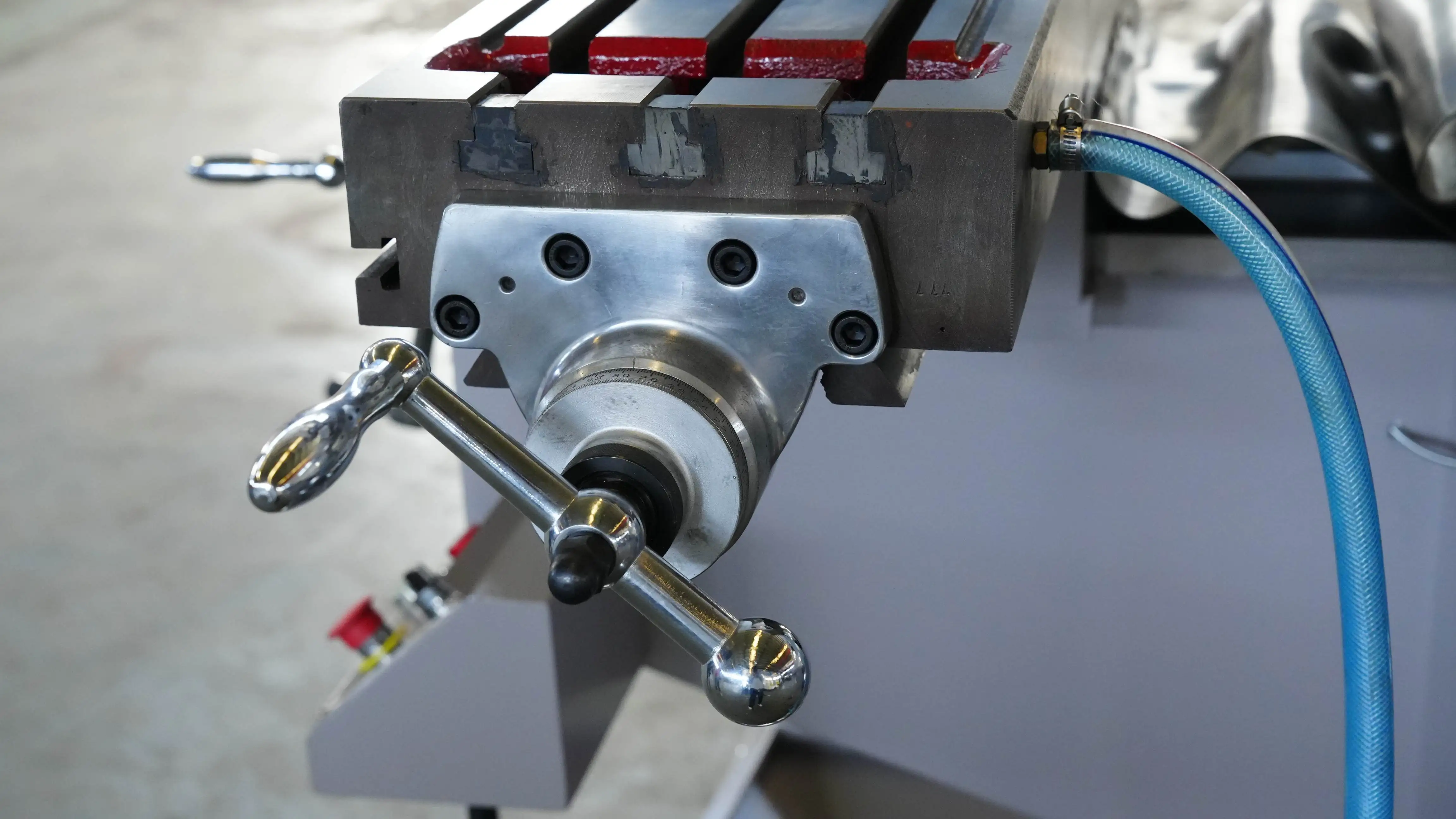 SUMORE SP2241 China Turret Milling Machine 95mm Quill 3HP/2.2KW Power ...