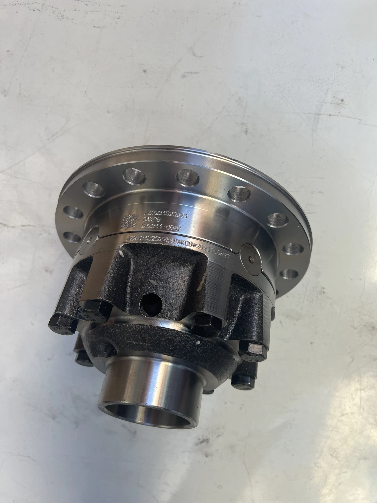 Sinotruk Howo Original High Quality Truck Parts Rear Axle Wheel To ...