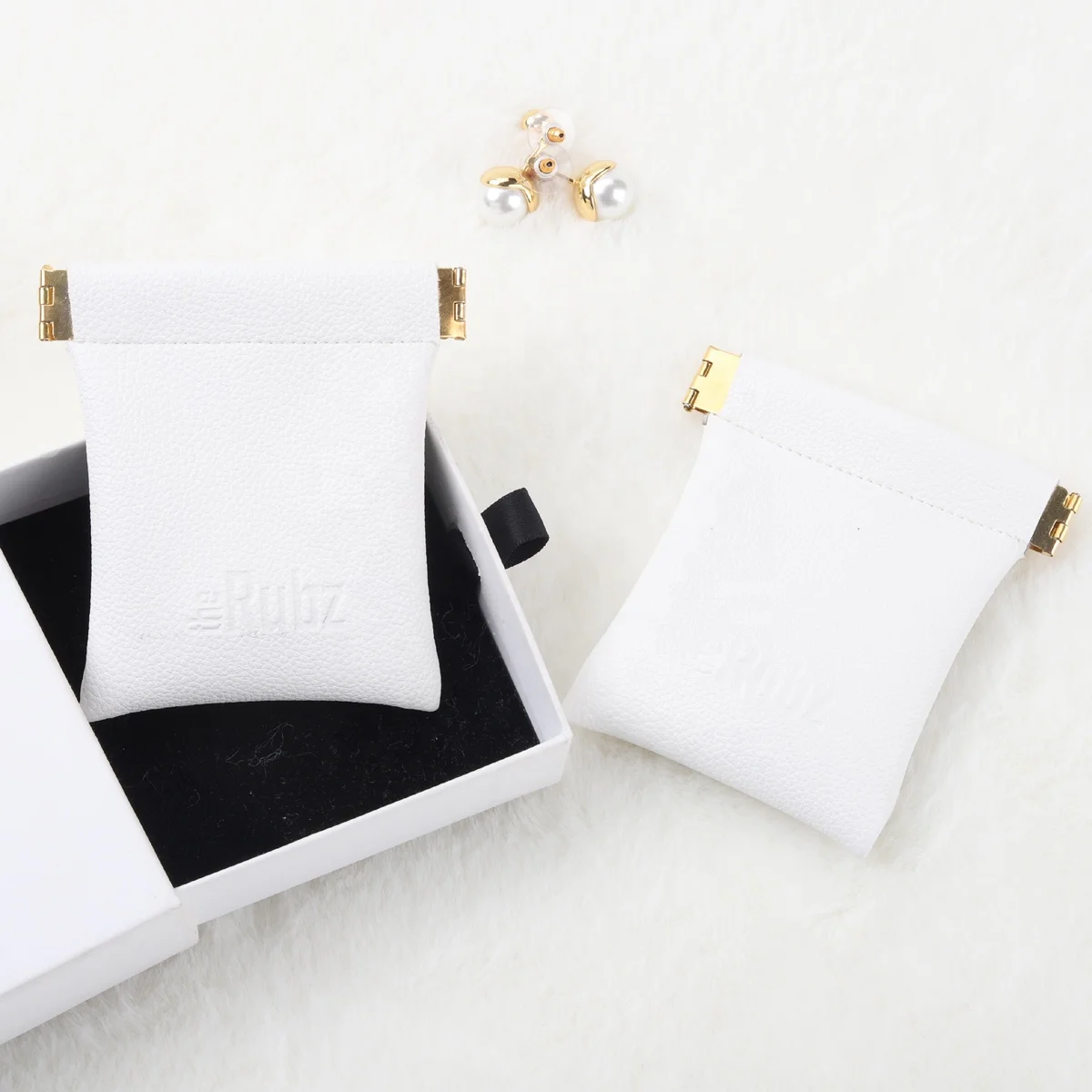 Custom Emboss Logo 7 X 9 Cm Luxury Soft PU Leather Bag