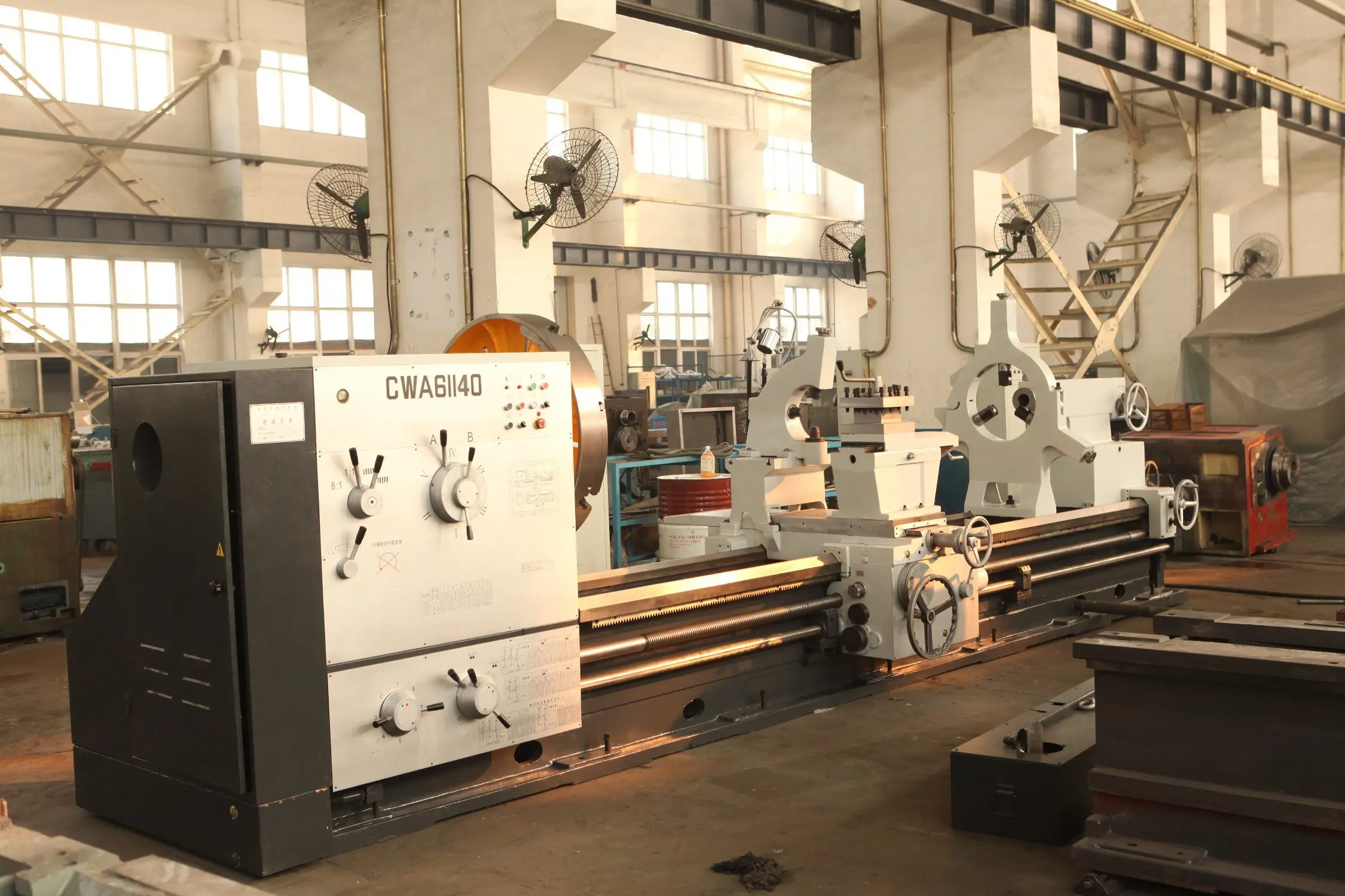 CWA61140 Heavy Duty Lathe - Precision Metal Bubut Machine