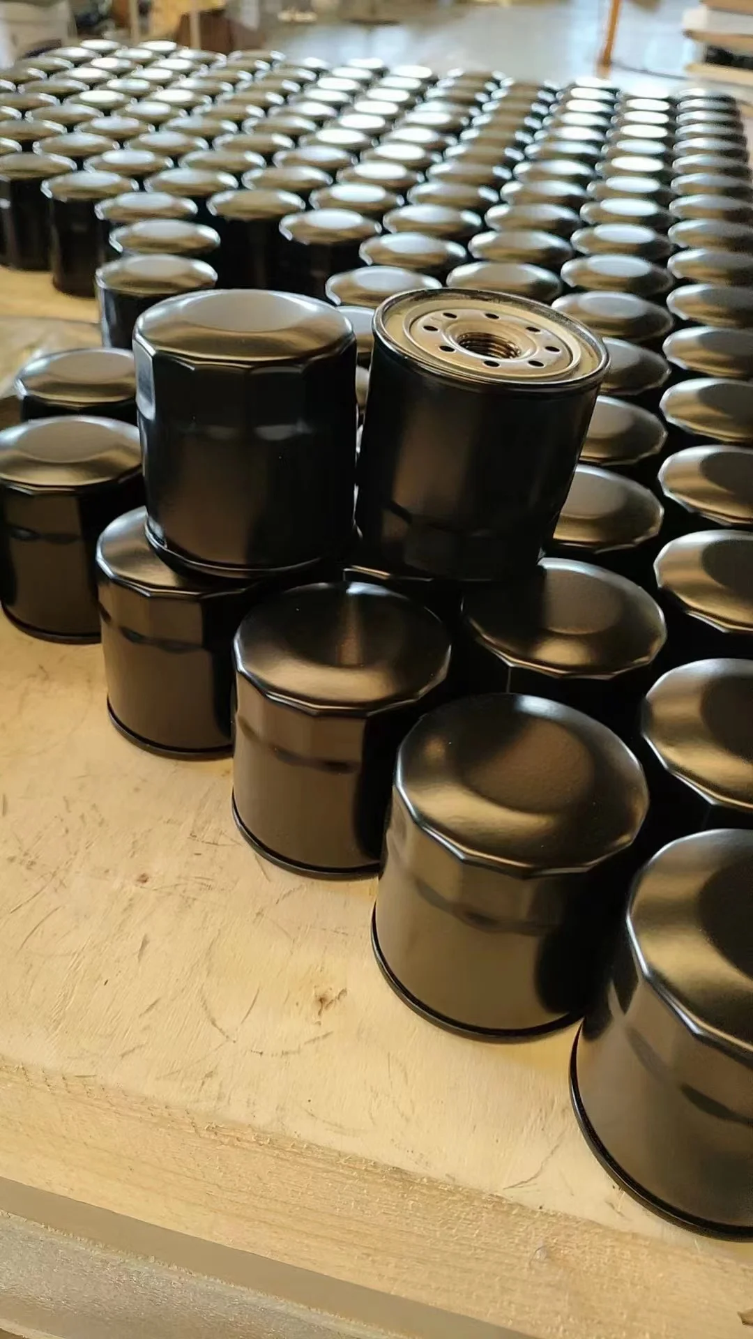 Various Models Available Oil Filter Car Parts Oil Filter 03c 115 561 B ...