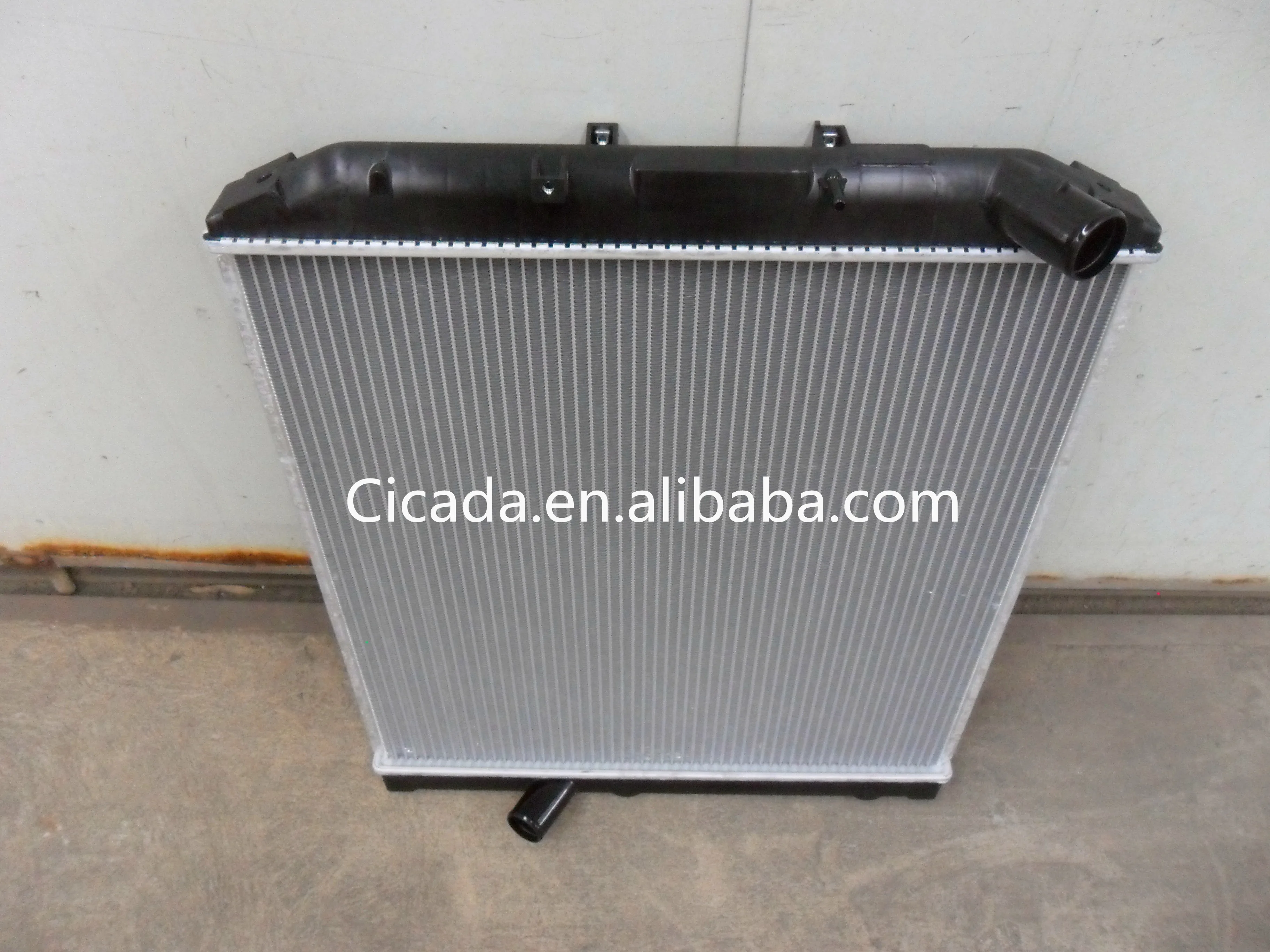 Japanese Truck Radiator 16400-78600 - Durable & Efficient