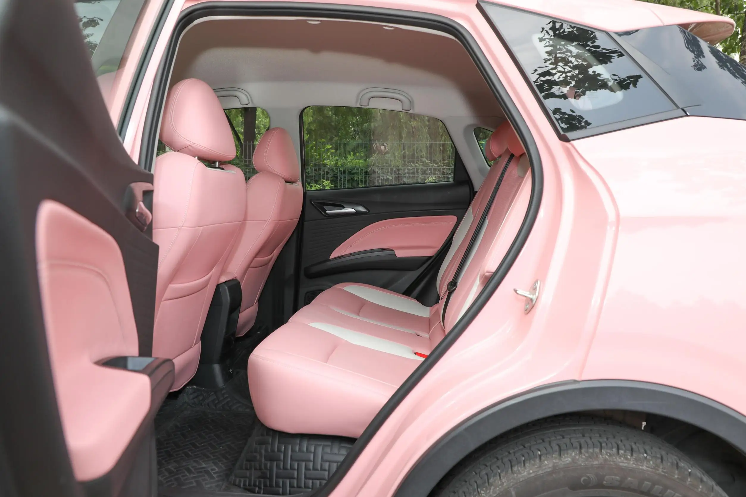 New Neta Nezha V Hozon Neta U 500 Pro Suv Ev Car Vehicle Fast Charging ...